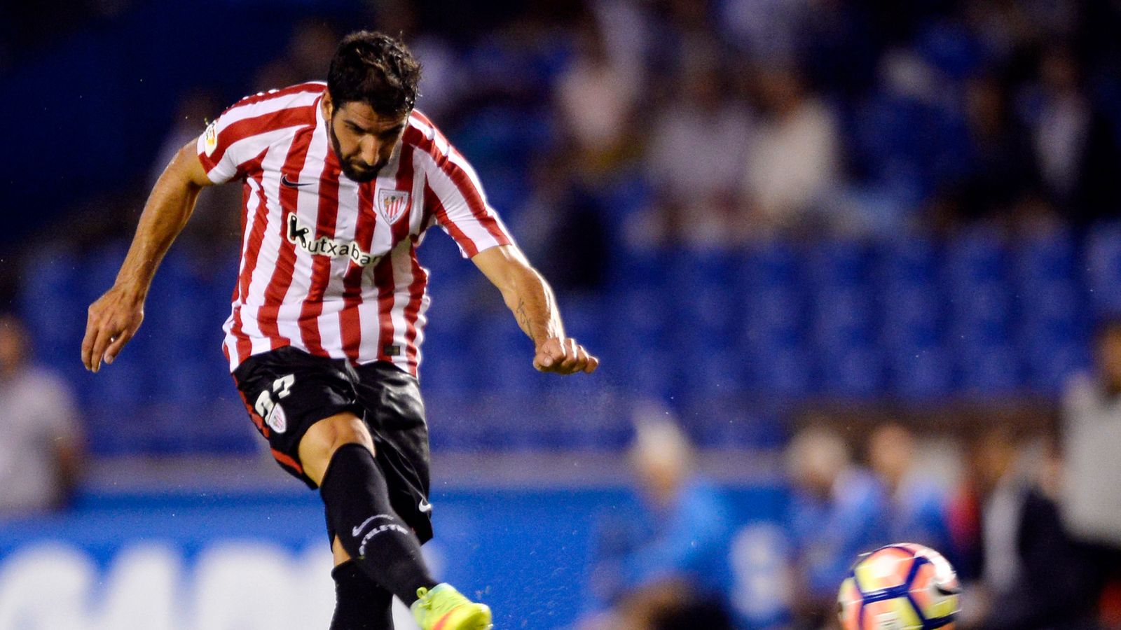Athletic Bilbao midfielder Raul Garcia scores long-range screamer ...
