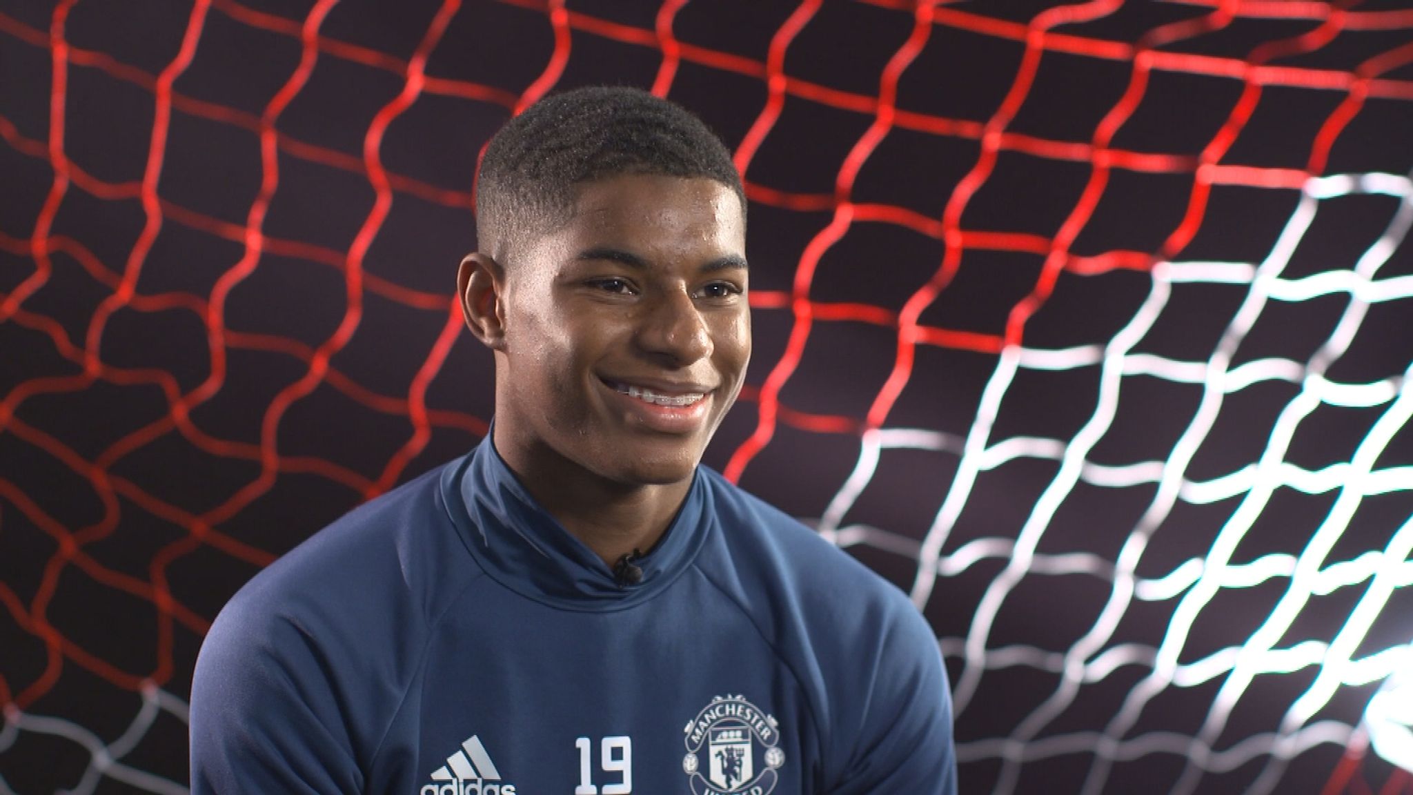 Sky Sports' Geoff Shreeves meets Man Utd forward Marcus Rashford ...