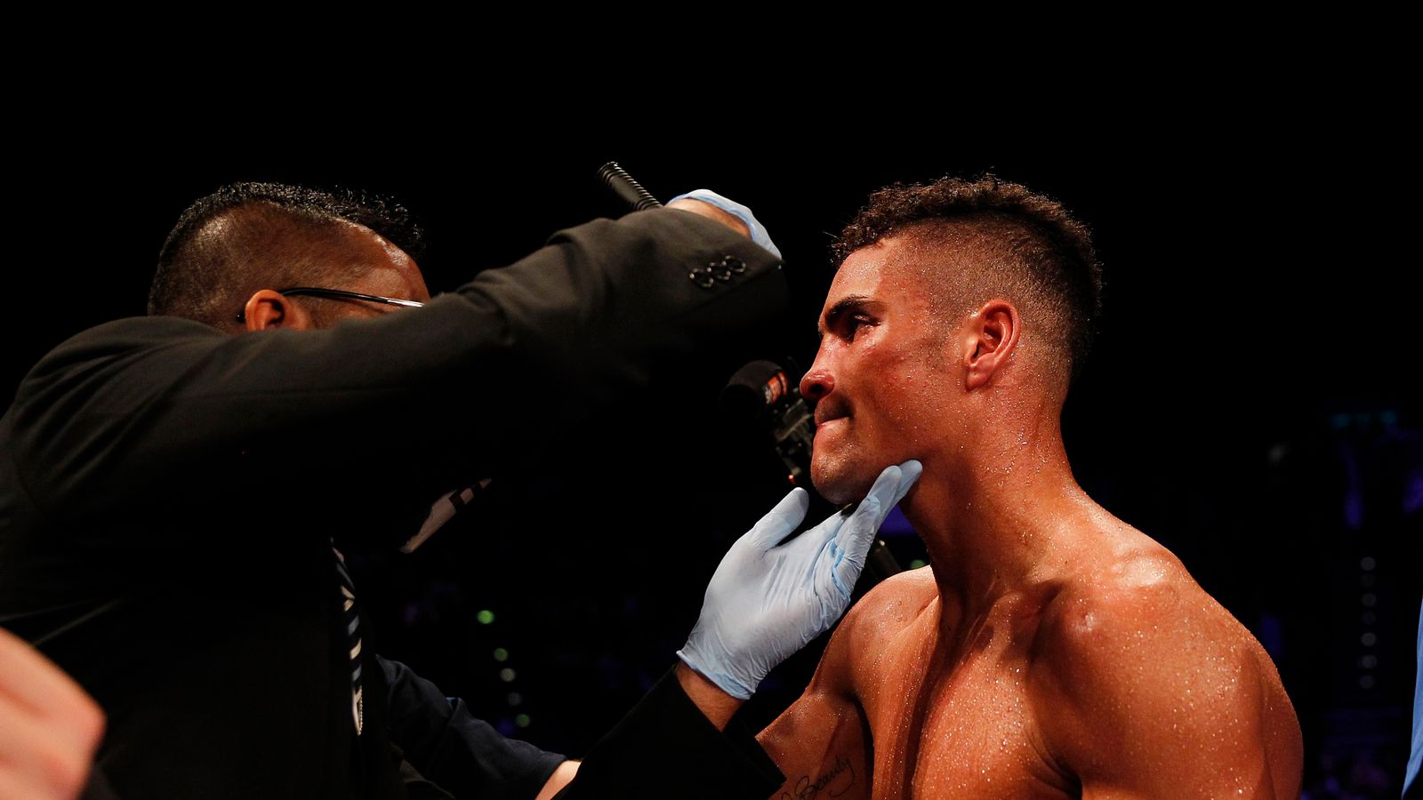 Anthony Ogogo facing spell out after fracturing eye socket | Boxing ...