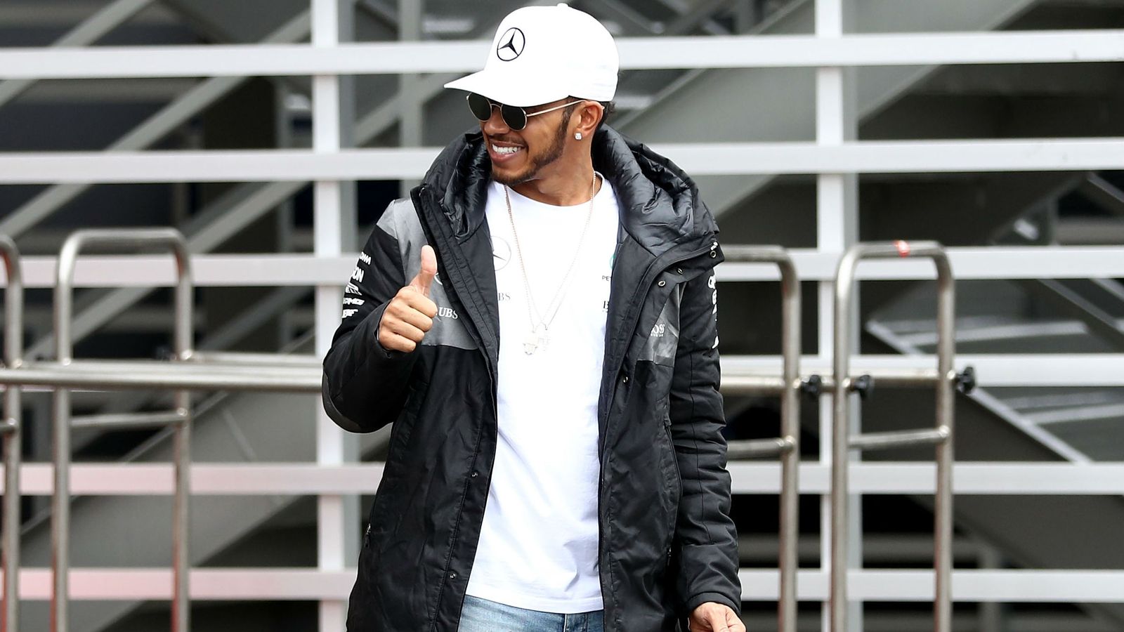 Mexican GP 2016, Practice One: Lewis Hamilton keeps momentum | F1 News ...