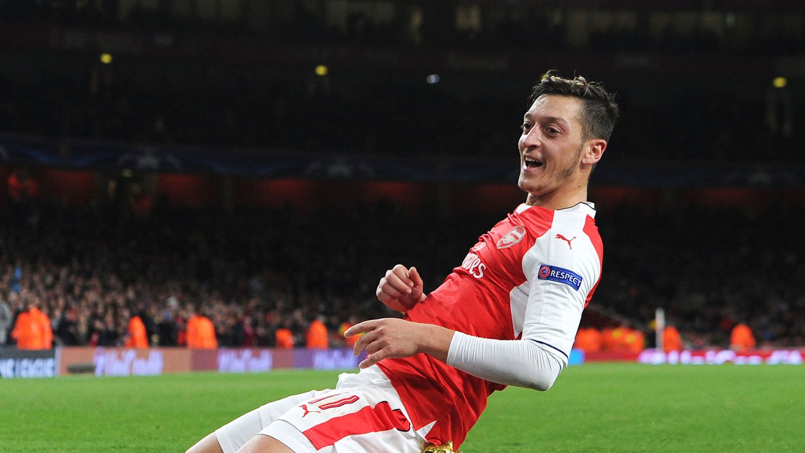 Theo Walcott believes Mesut Ozil's new aggressive style is key to his ...