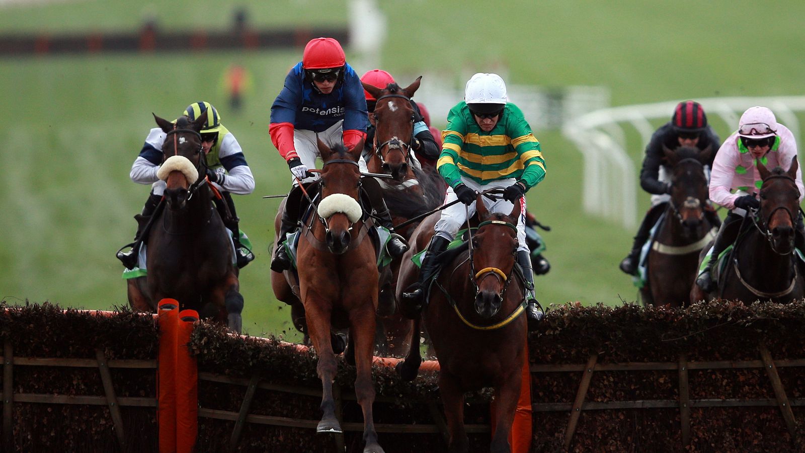 Old Guard wins over fences | Racing News | Sky Sports