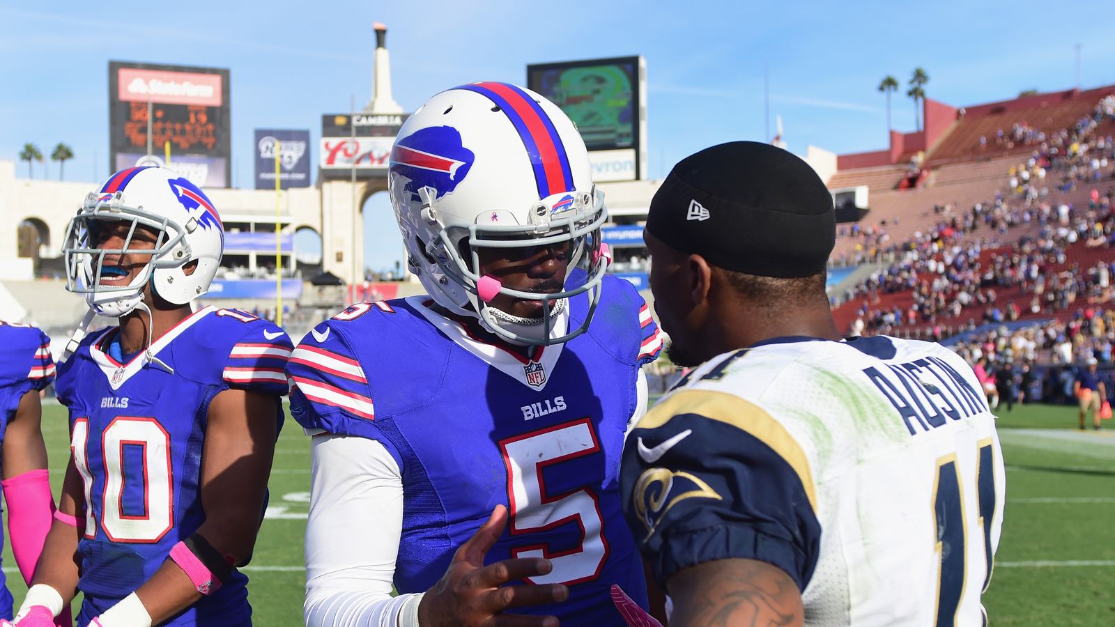 Buffalo quarterback Tyrod Taylor almost hands LA Rams a turnover | NFL ...
