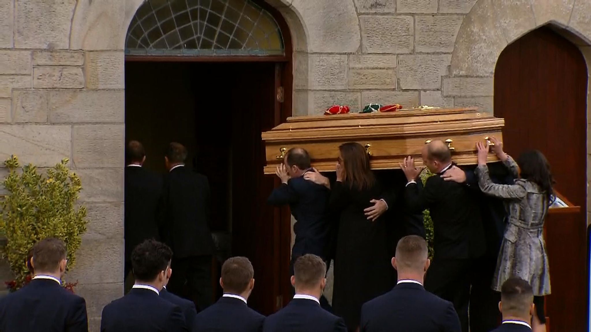 Anthony Foley remembered as a man of dignity in moving funeral in home ...