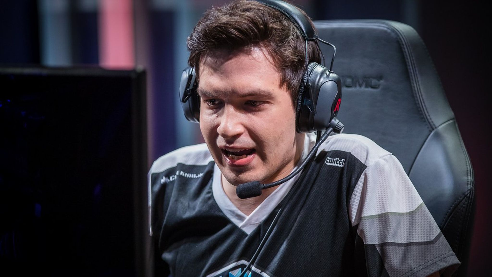 Britain's H2K secures place in last four of the League of Legends World ...