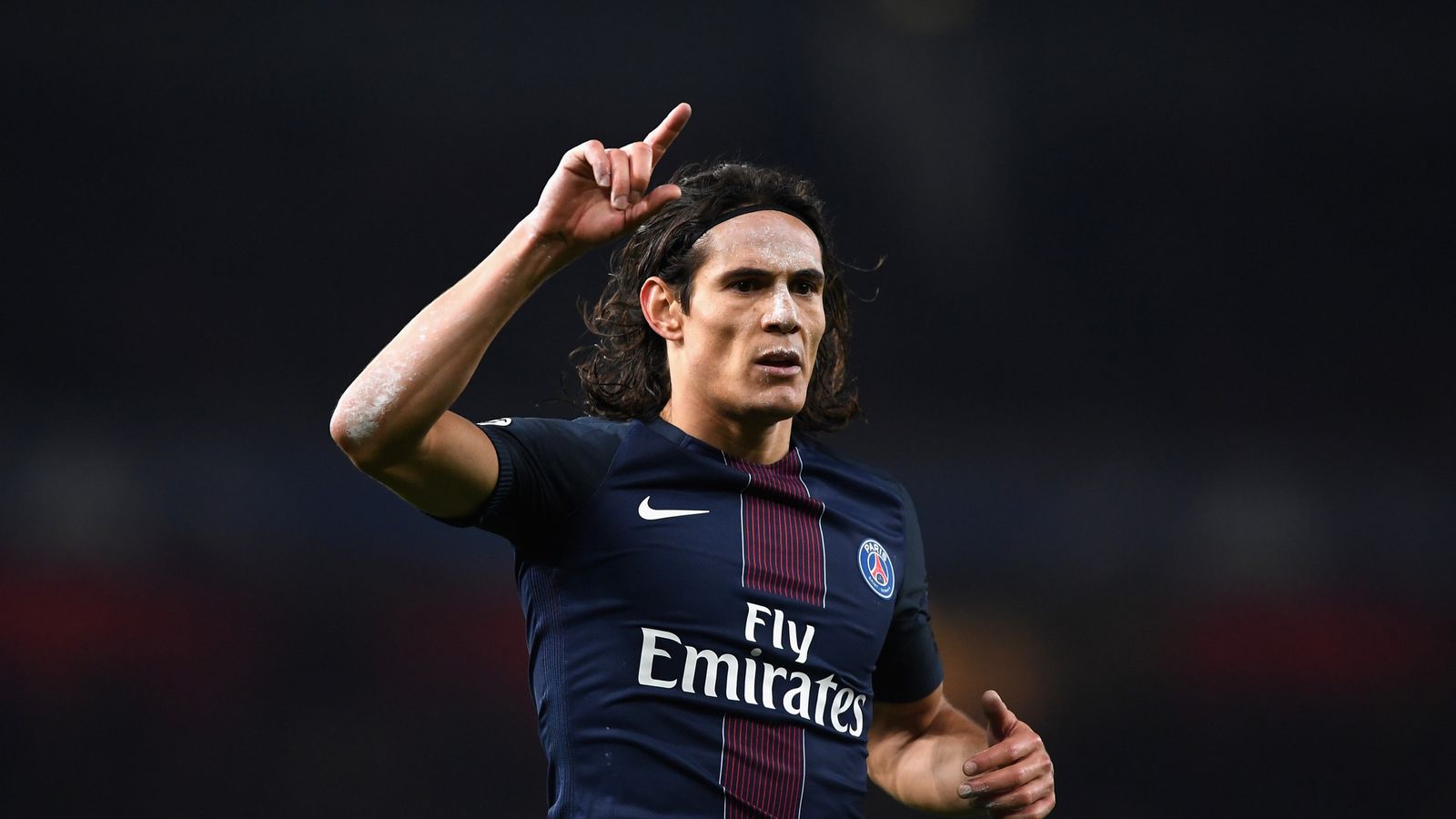 Edinson Cavani brace extends PSG run to seven games | Football News ...