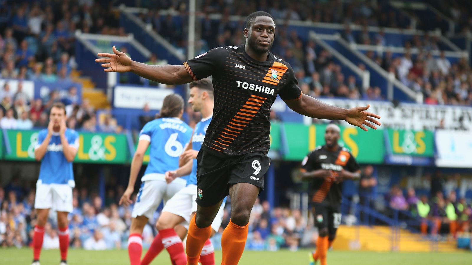 Barnet 0-0 Crewe: Bees unbeaten in five but miss late chances ...