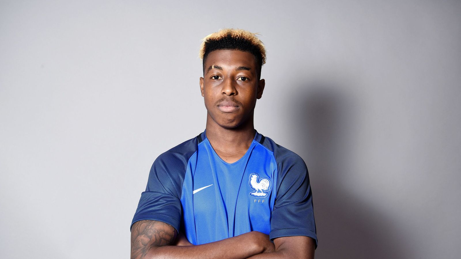 Presnel Kimpembe signs contract extension with Paris Saint-Germain ...
