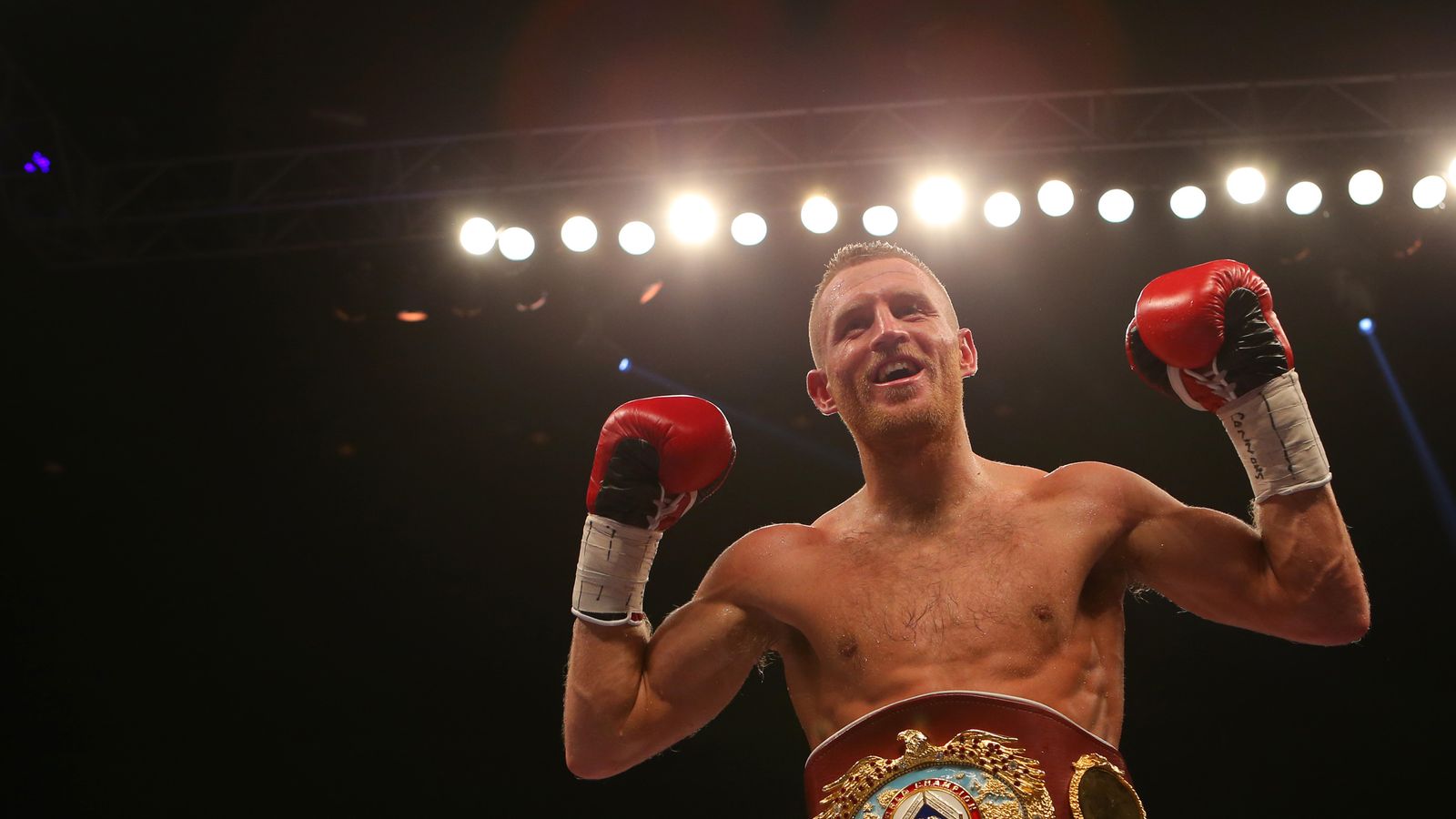 Terry Flanagan stops Orlando Cruz to retain WBO world lightweight title ...