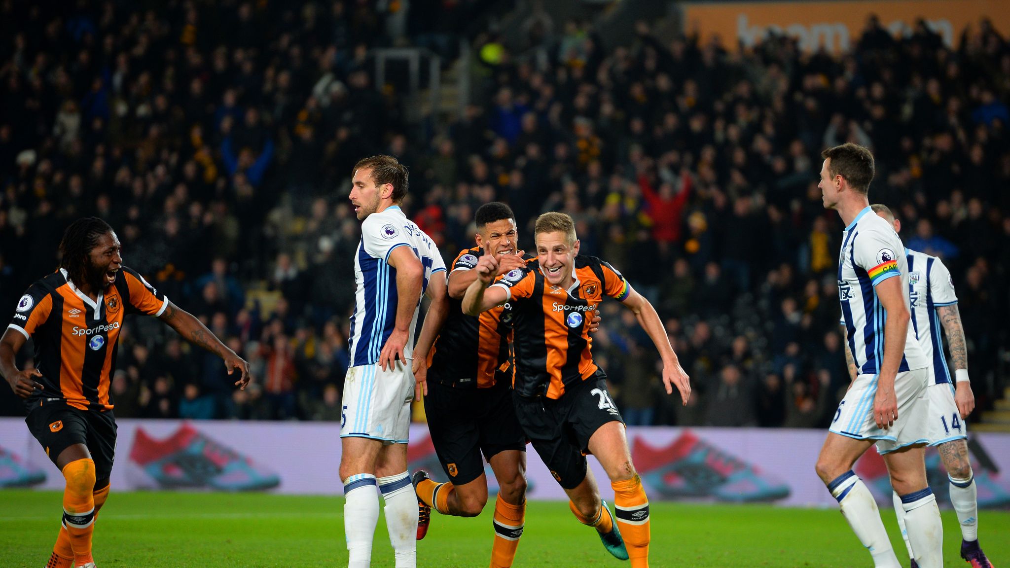 The best stats and facts from Saturday's Premier League football ...