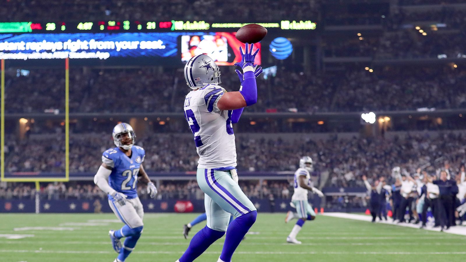 Dez Bryant throws ten-yard touchdown pass to Jason Witten | NFL News ...