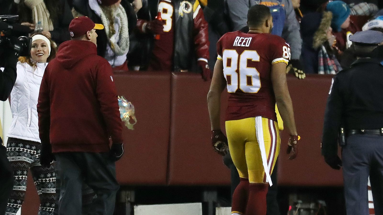 Washington Redskins tight end Jordan Reed throws punch | NFL News | Sky ...