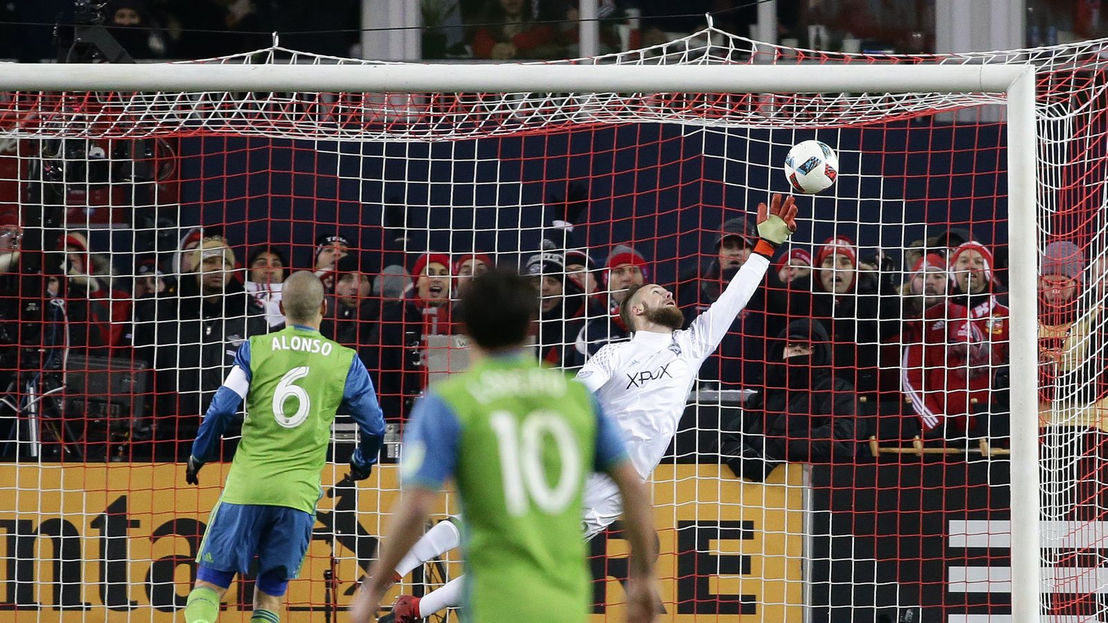 WATCH Seattle Sounders' Stefan Frei makes superb save in MLS Cup final ...