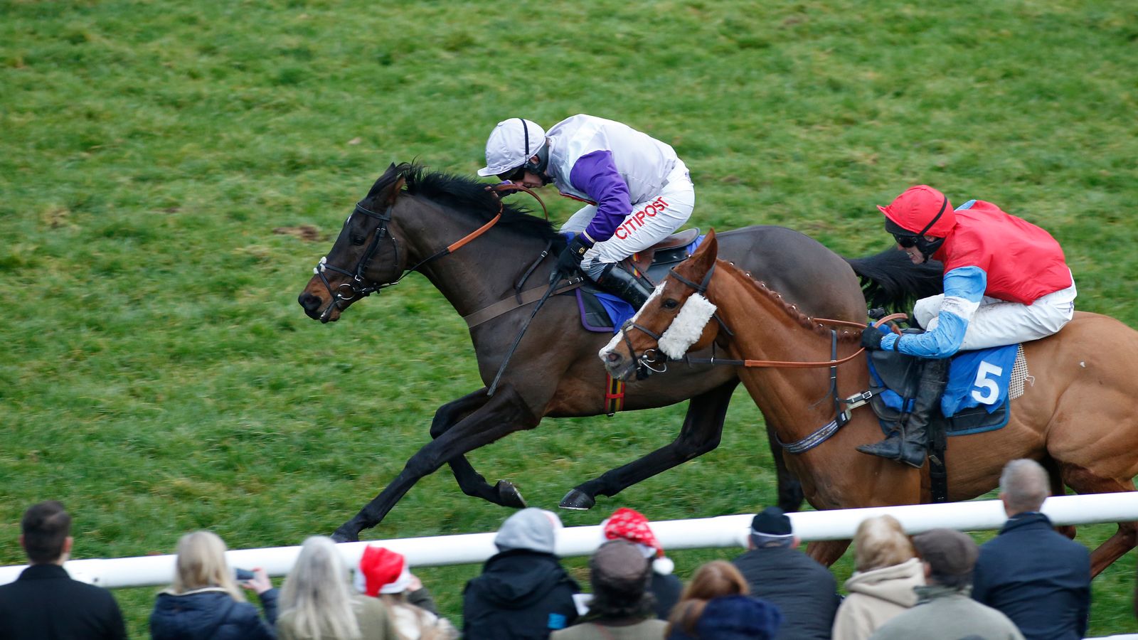 Taunton scorer Hint Of Mint sizzles for Harry Fry | Racing News | Sky ...