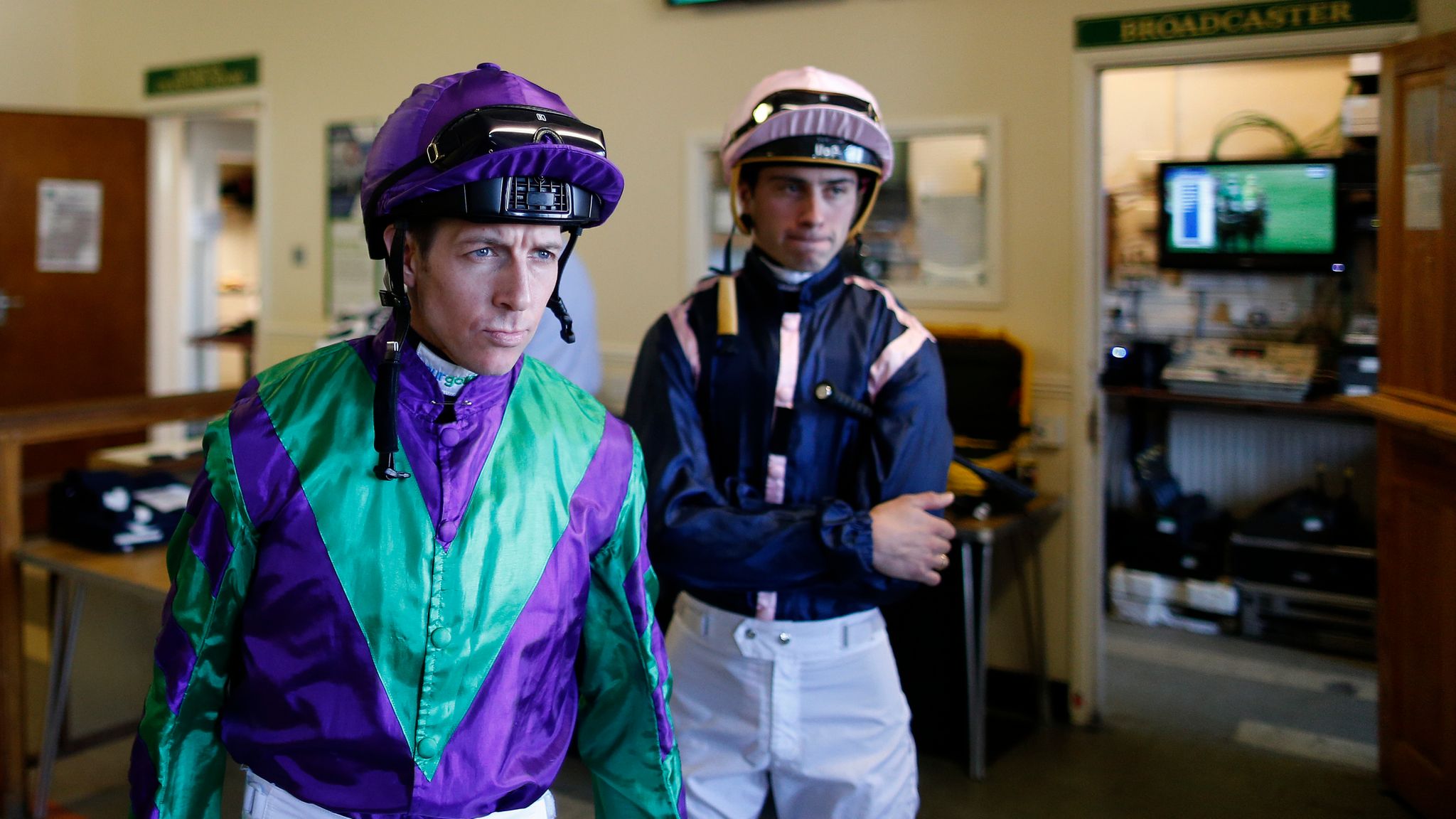 Champion Jockey Jim Crowley draws blank on return from injury | Racing ...
