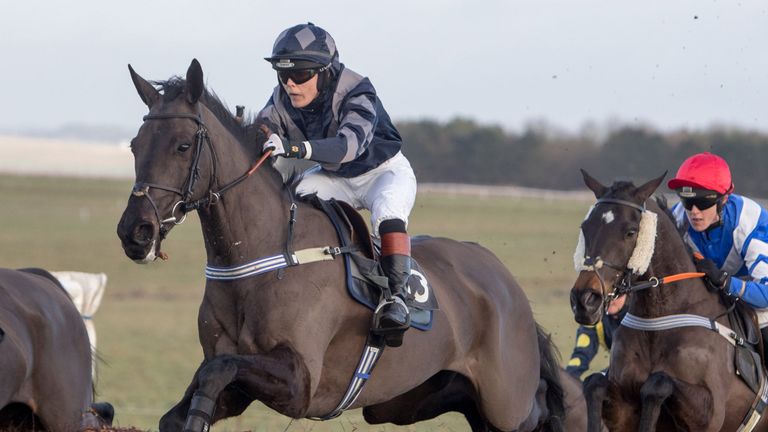 Victoria Pendleton to ride in point-to-point after Larkhill fall ...