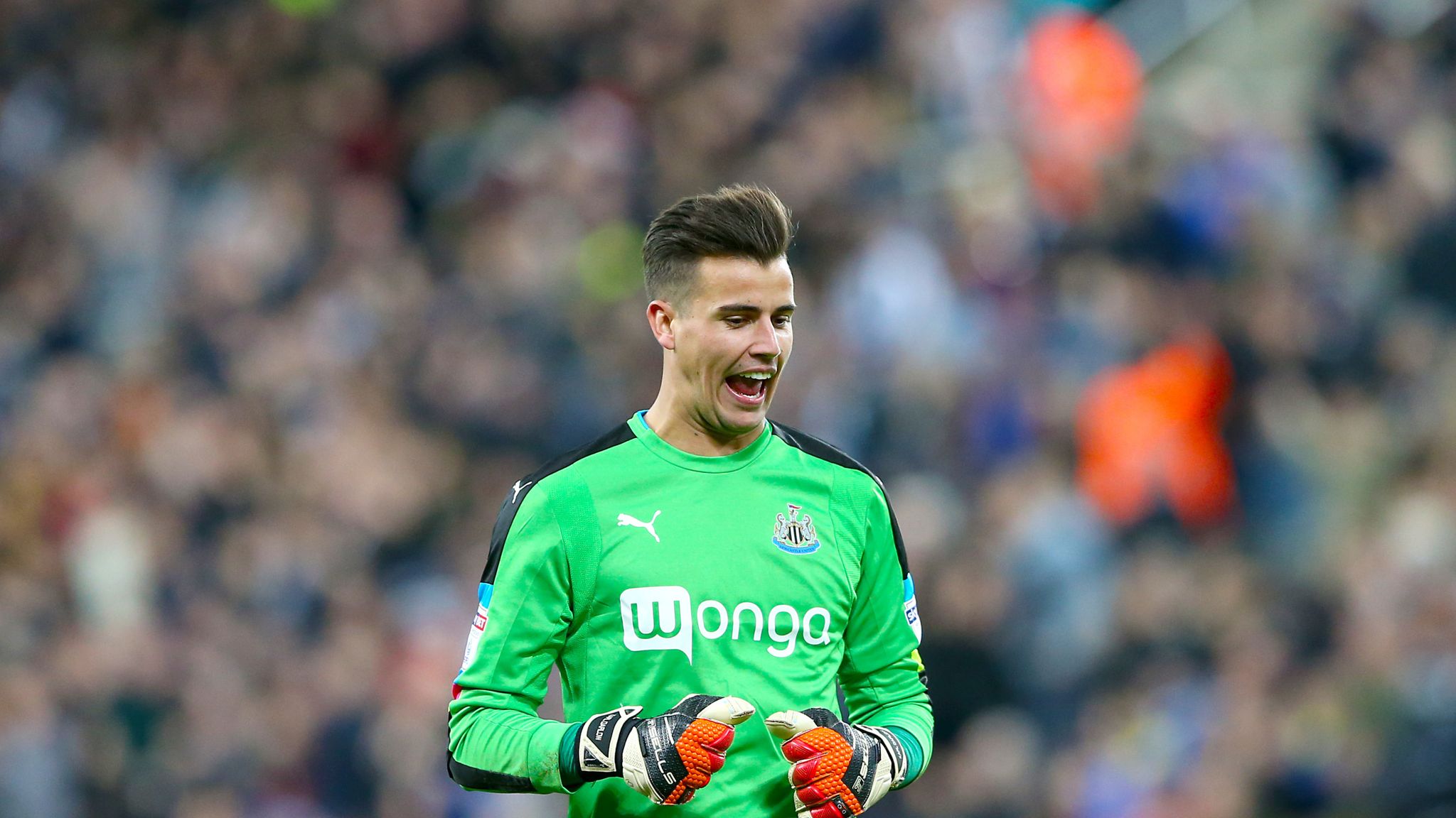 WATCH: Karl Darlow's miskick howler in Newcastle 2-2 draw with Norwich ...
