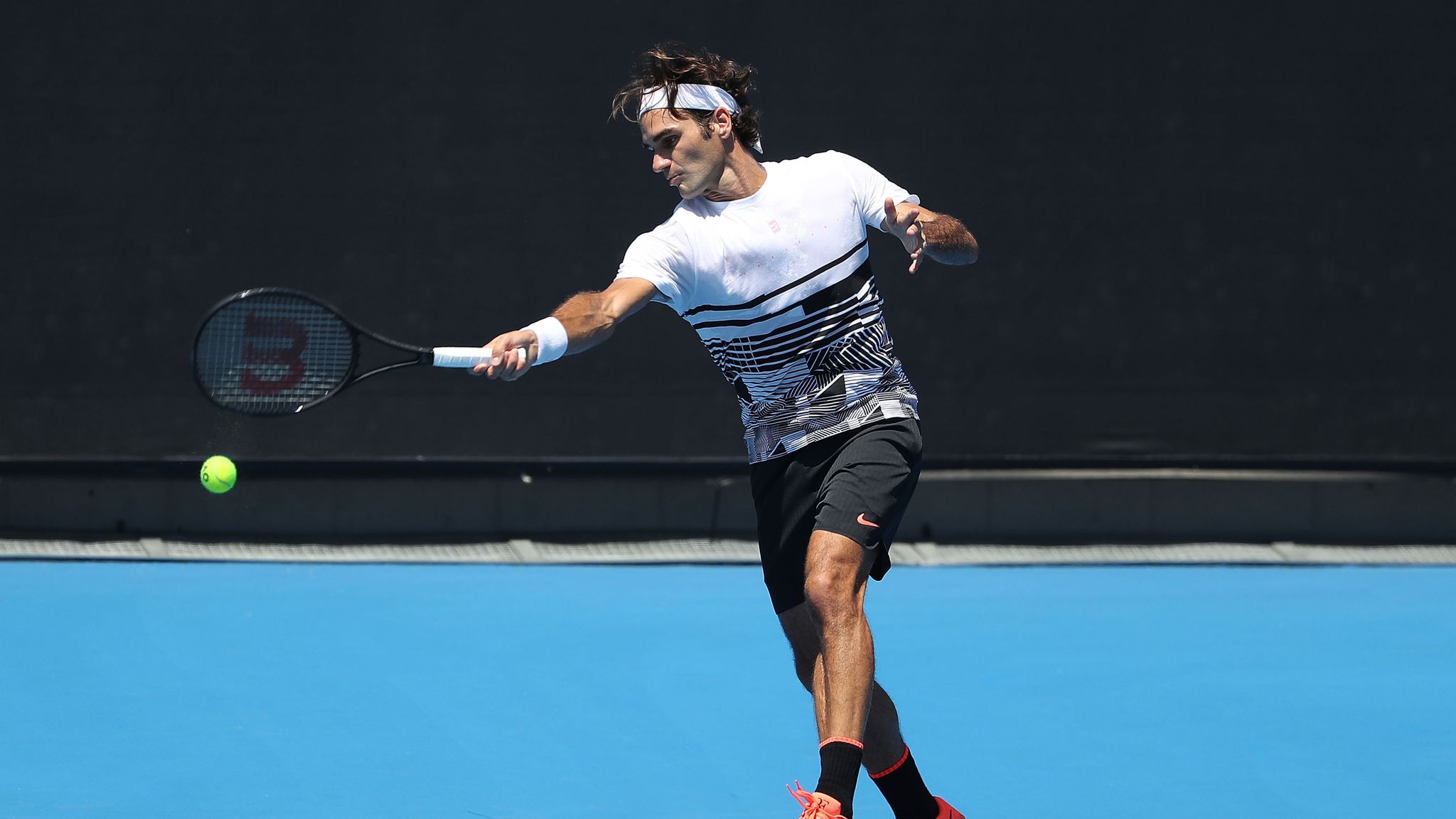 Roger Federer shrugs off nerves in Australian Open return | Tennis News ...