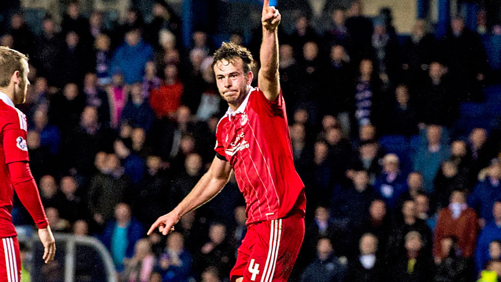 Andy Considine signs a new contract with Aberdeen | Football News | Sky ...