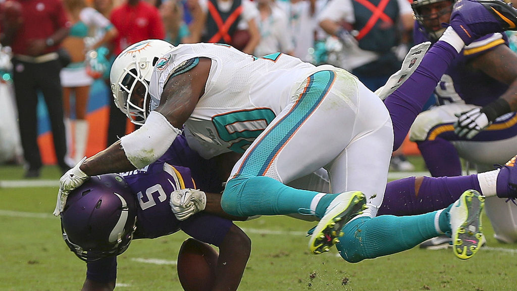 San Francisco 49ers sign free-agent defensive tackle Earl Mitchell ...