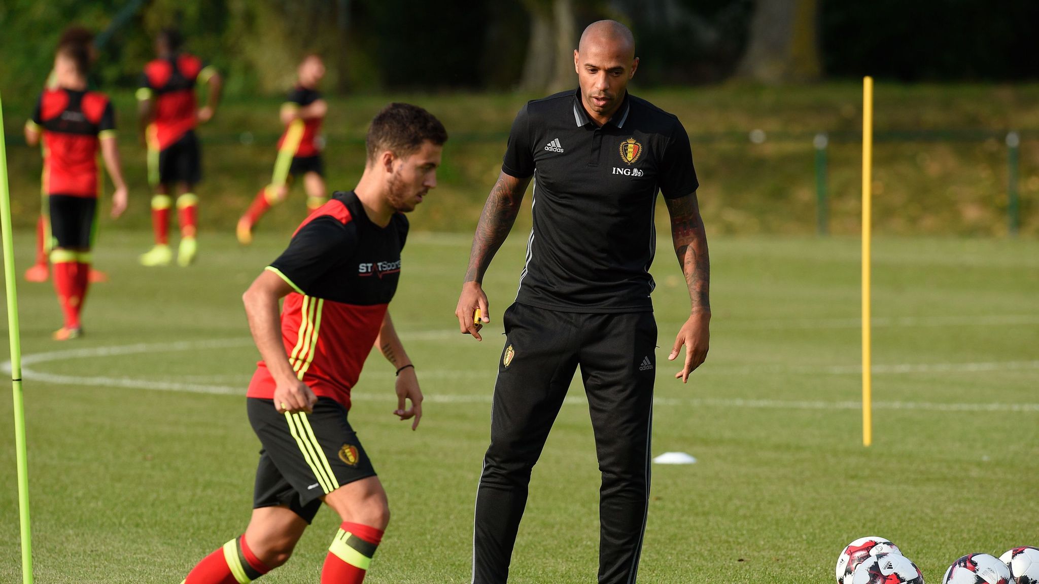 Thierry Henry v Eden Hazard: How to dribble past a defender | Football ...