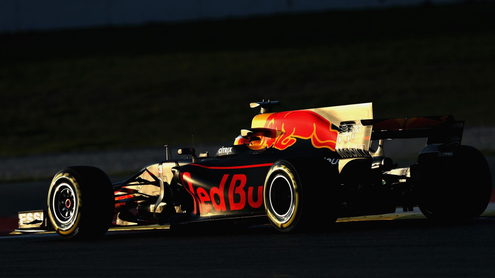 Daniel Ricciardo says Red Bull can beat Mercedes despite slow testing ...