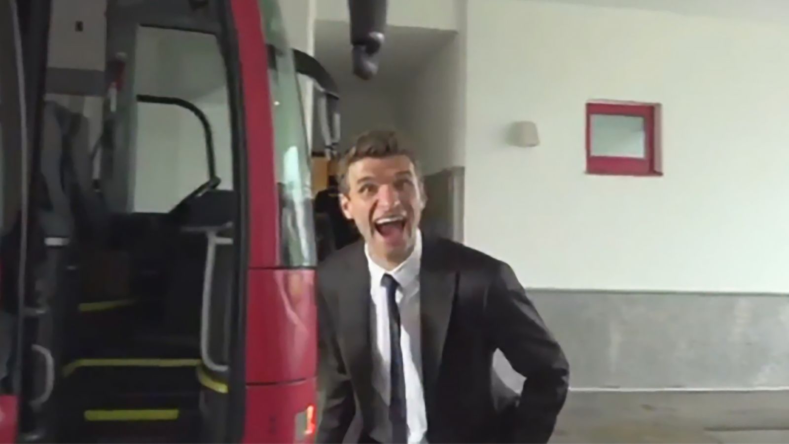 Bayern Munich's Mats Hummels mocked by Thomas Muller after coffee spill ...