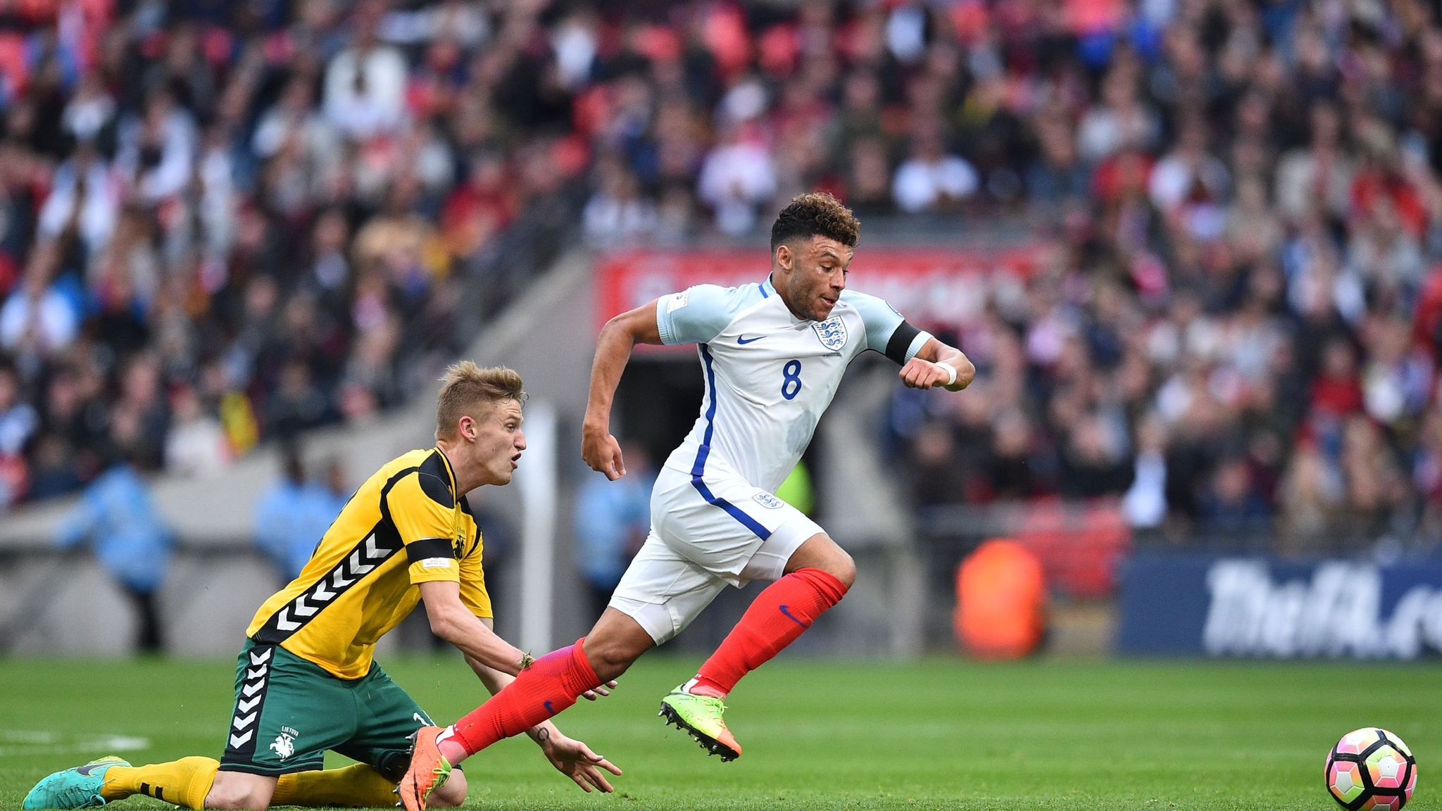 Alex Oxlade-Chamberlain happy to show versatility for England and ...