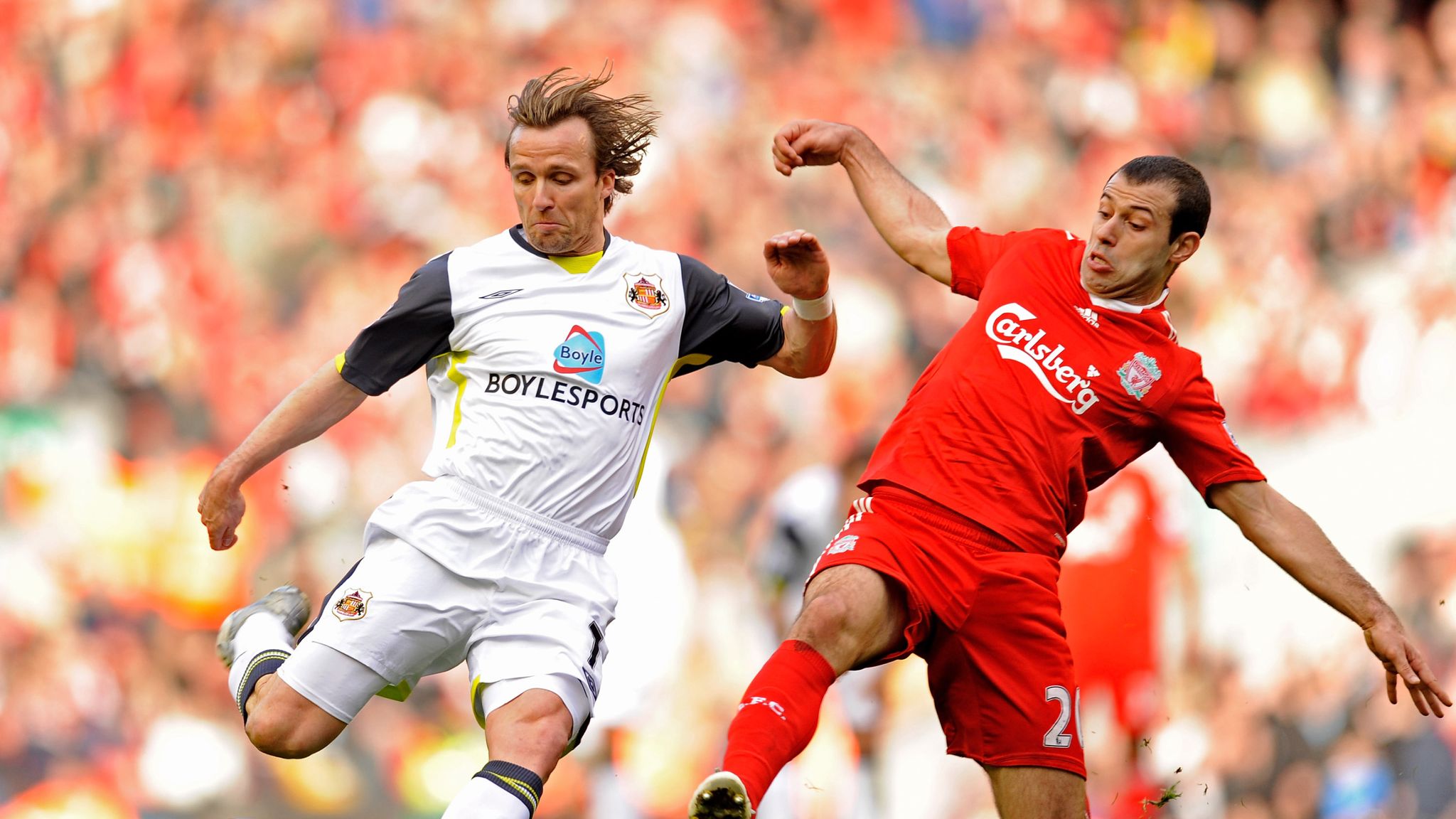 Out of position XI: Alan Smith, Javier Mascherano, Michael Owen feature ...