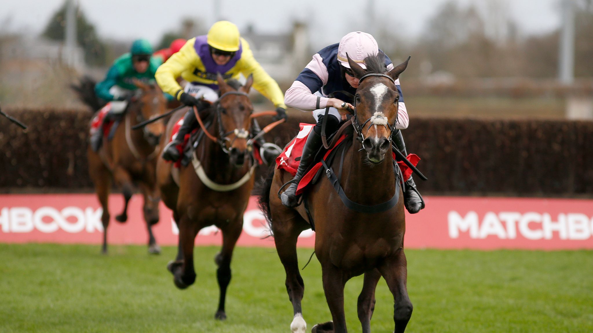 Compensation for Max Ward team at Kempton | Racing News | Sky Sports