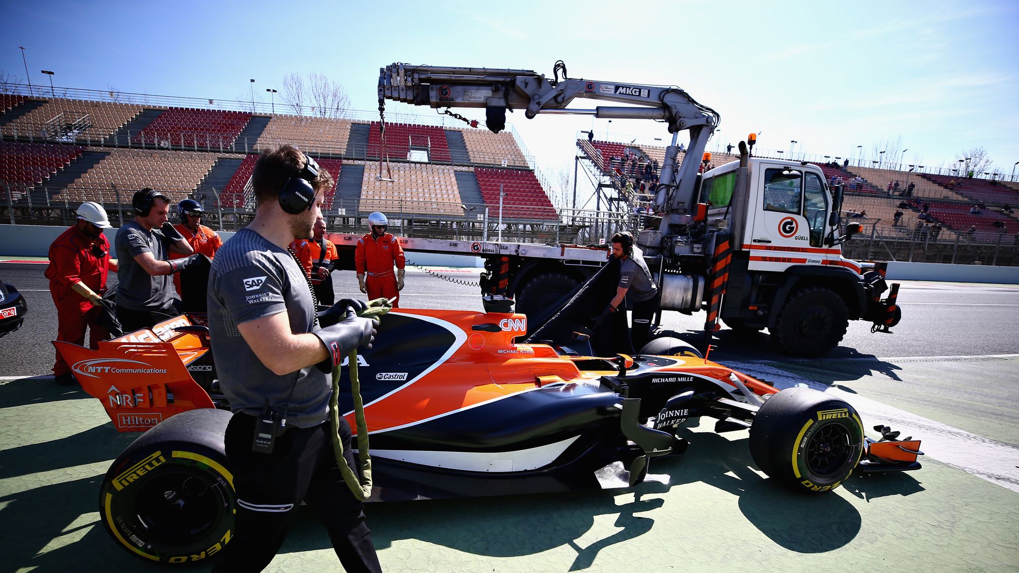 F1 Testing: Ferrari outpace Mercedes, McLaren hit fresh trouble | F1 ...