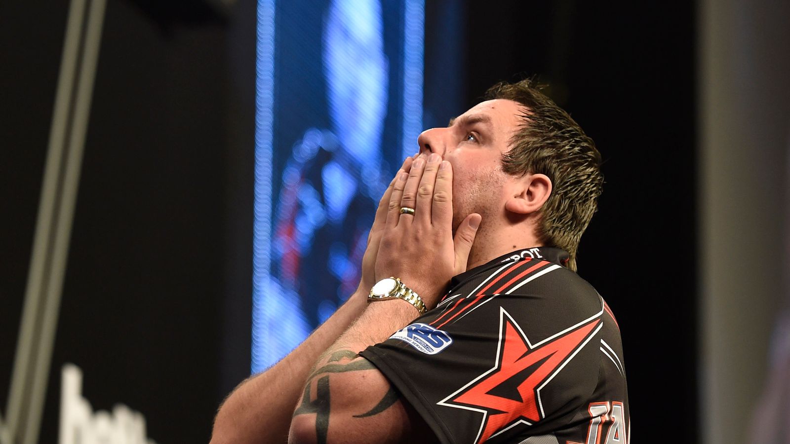 World Darts Championship: Adrian Lewis ready to challenge despite below ...