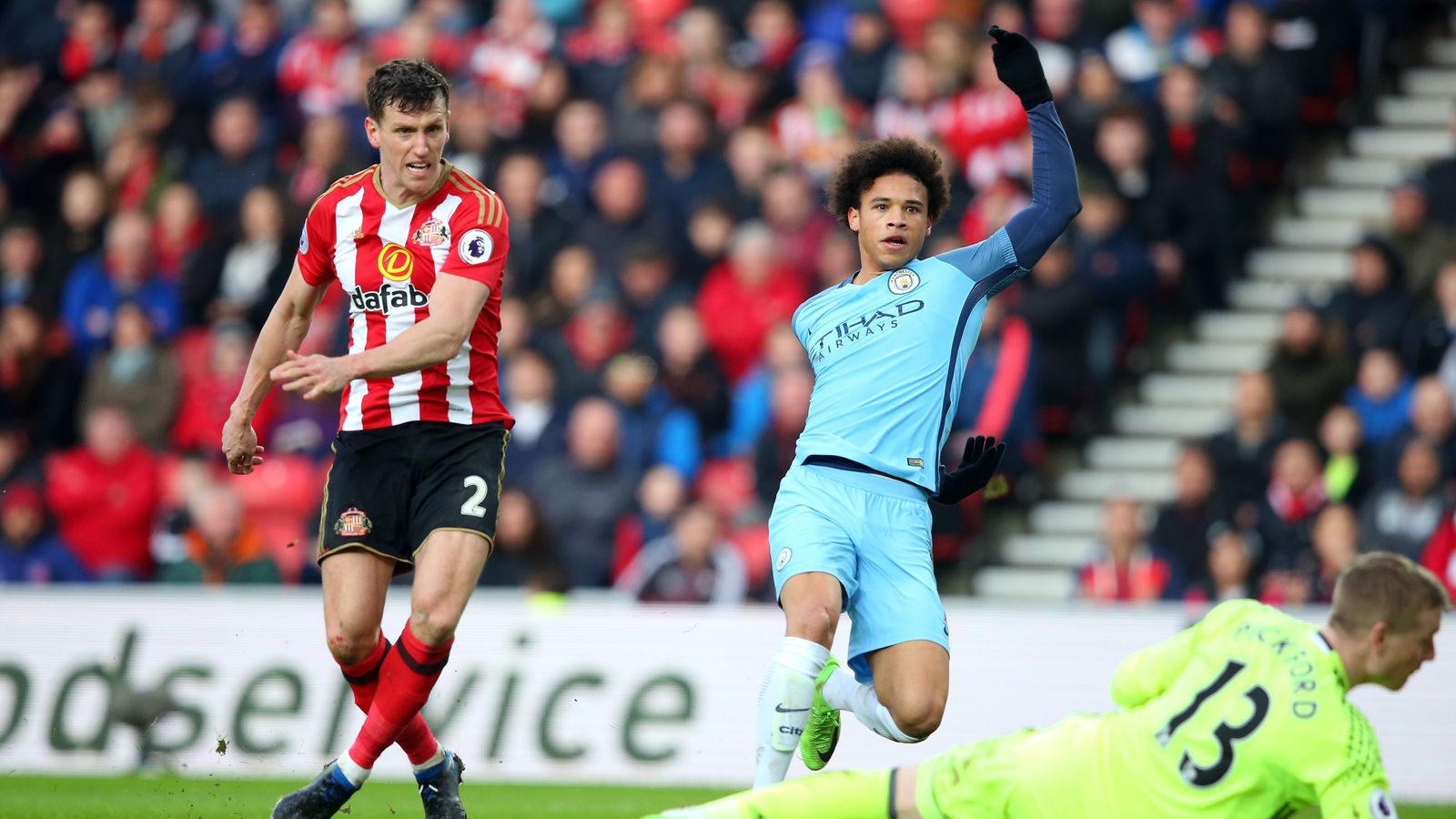 Sunderland's Billy Jones set to return after concussion to face ...