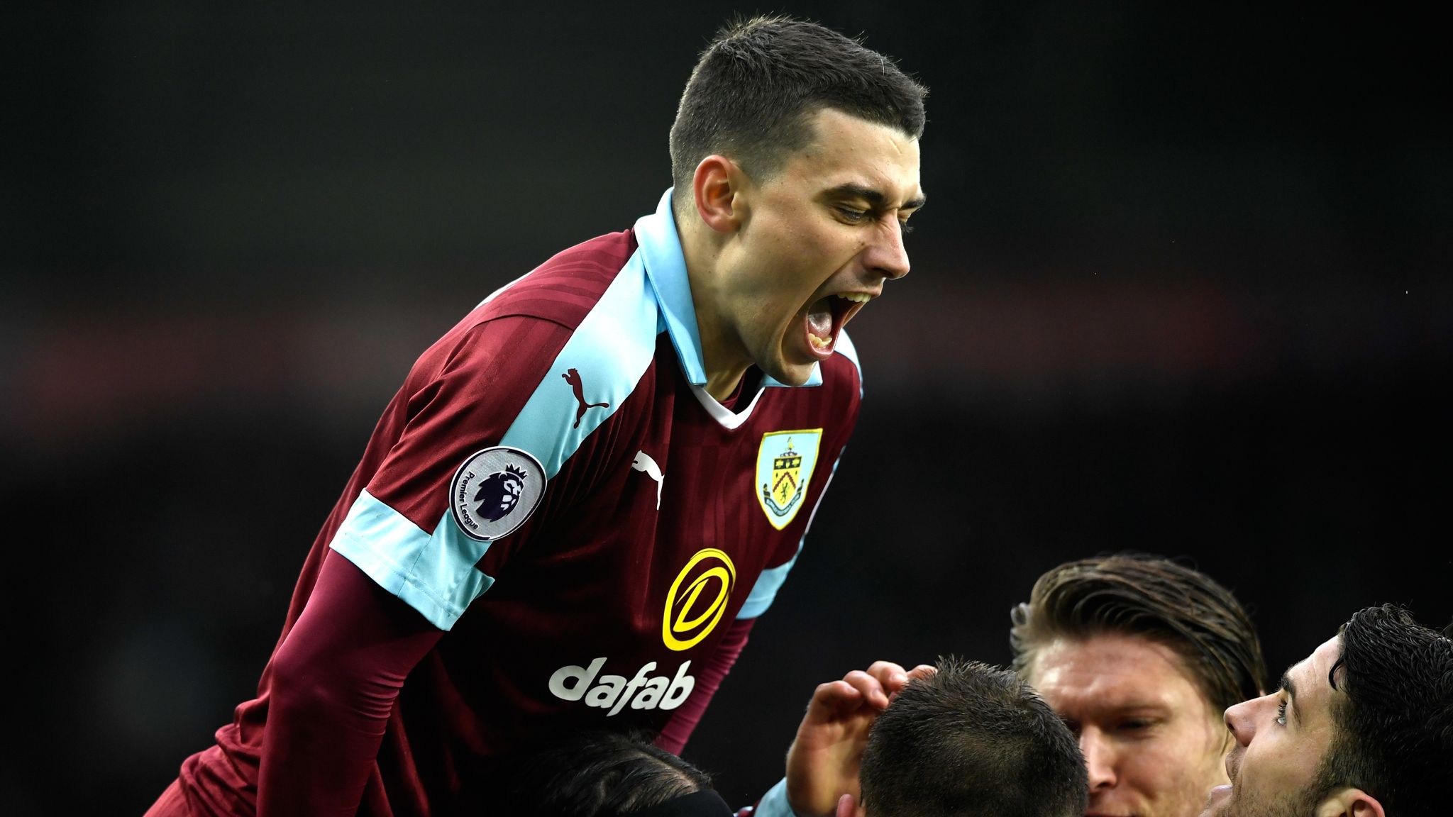Matt Lowton signs new Burnley contract | Football News | Sky Sports