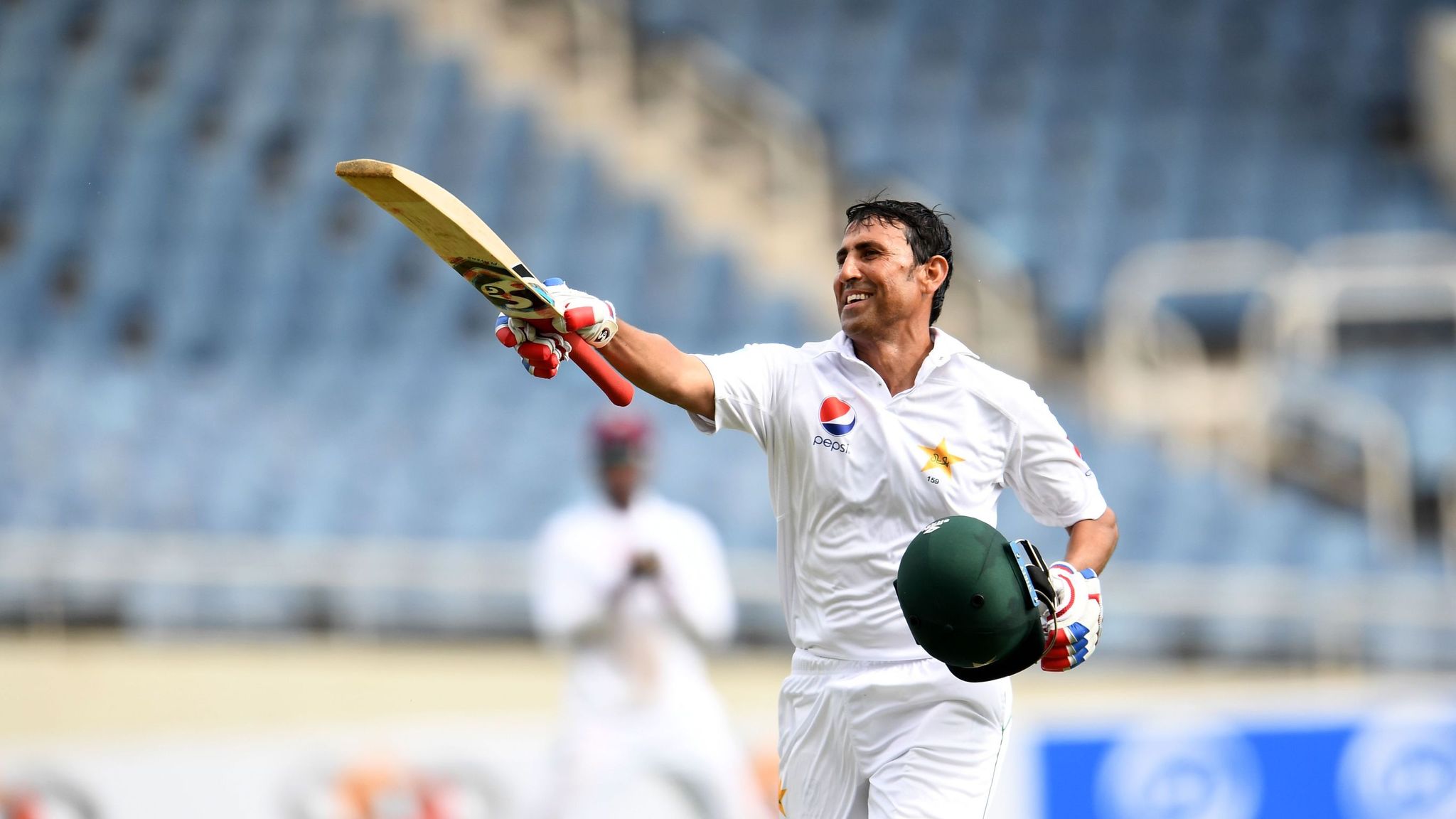 Pakistan legend Younus Khan on an emotional farewell, pay disputes and ...