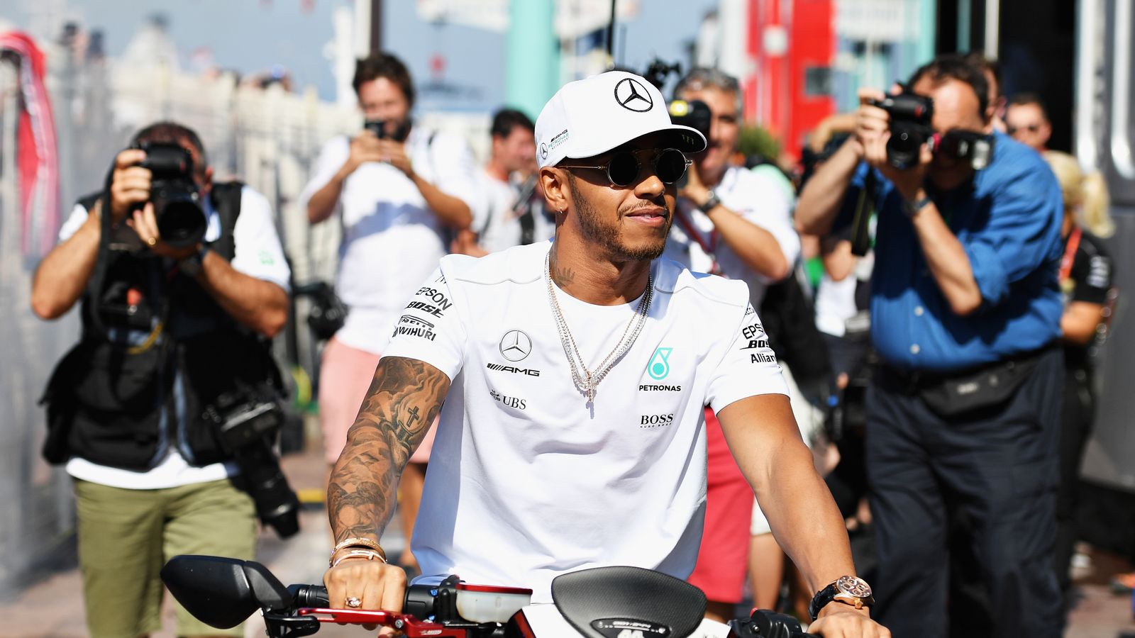 Lewis Hamilton on his 'all-round battle' with Sebastian Vettel | F1 ...