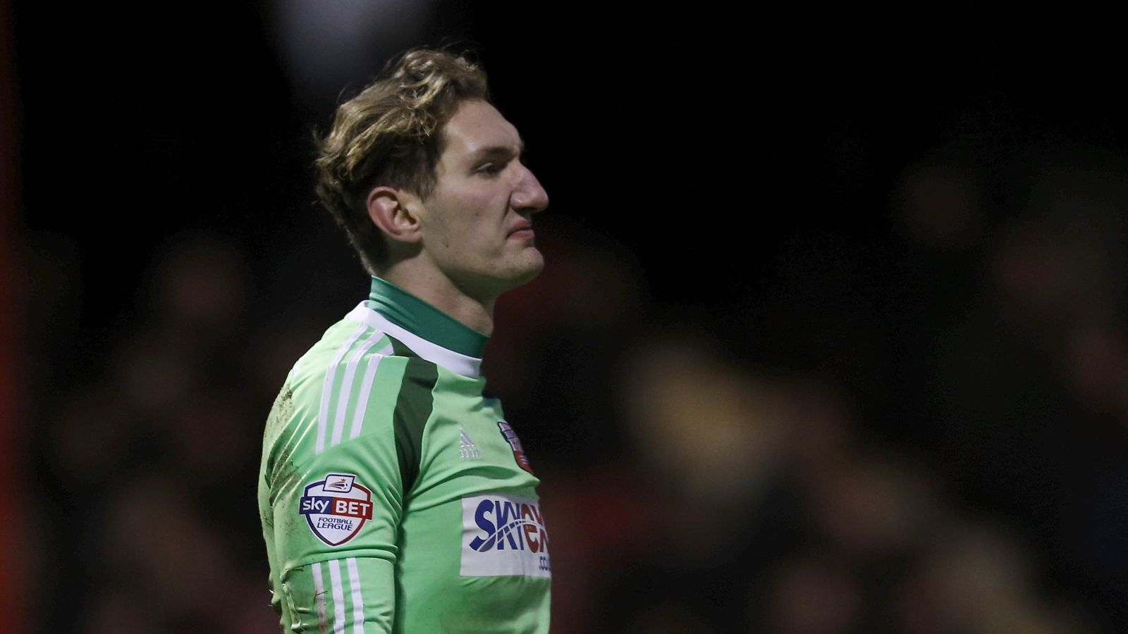 CONFIRMED: Jack Bonham signs for Gillingham