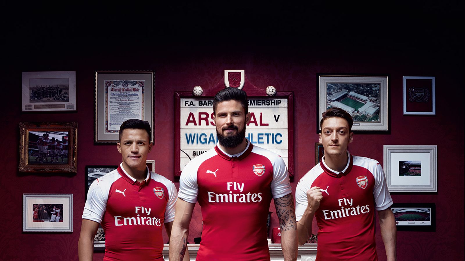 Alexis Sanchez and Mesut Ozil unveil 2017/18 Arsenal home kit ...