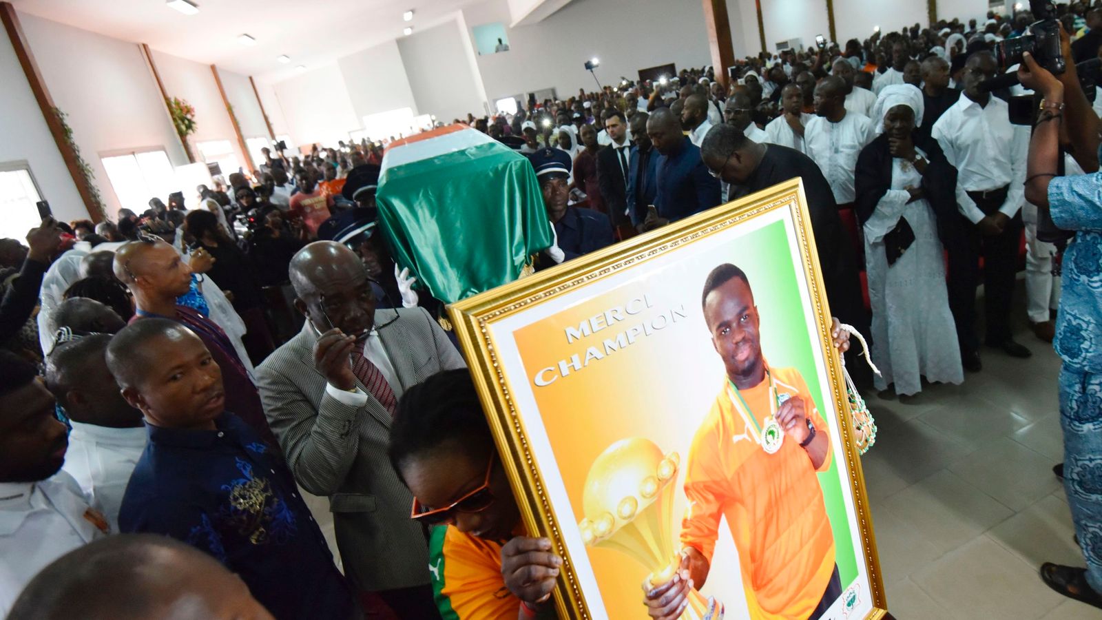 Cheick Tiote laid to rest in Ivory Coast funeral | Football News | Sky ...