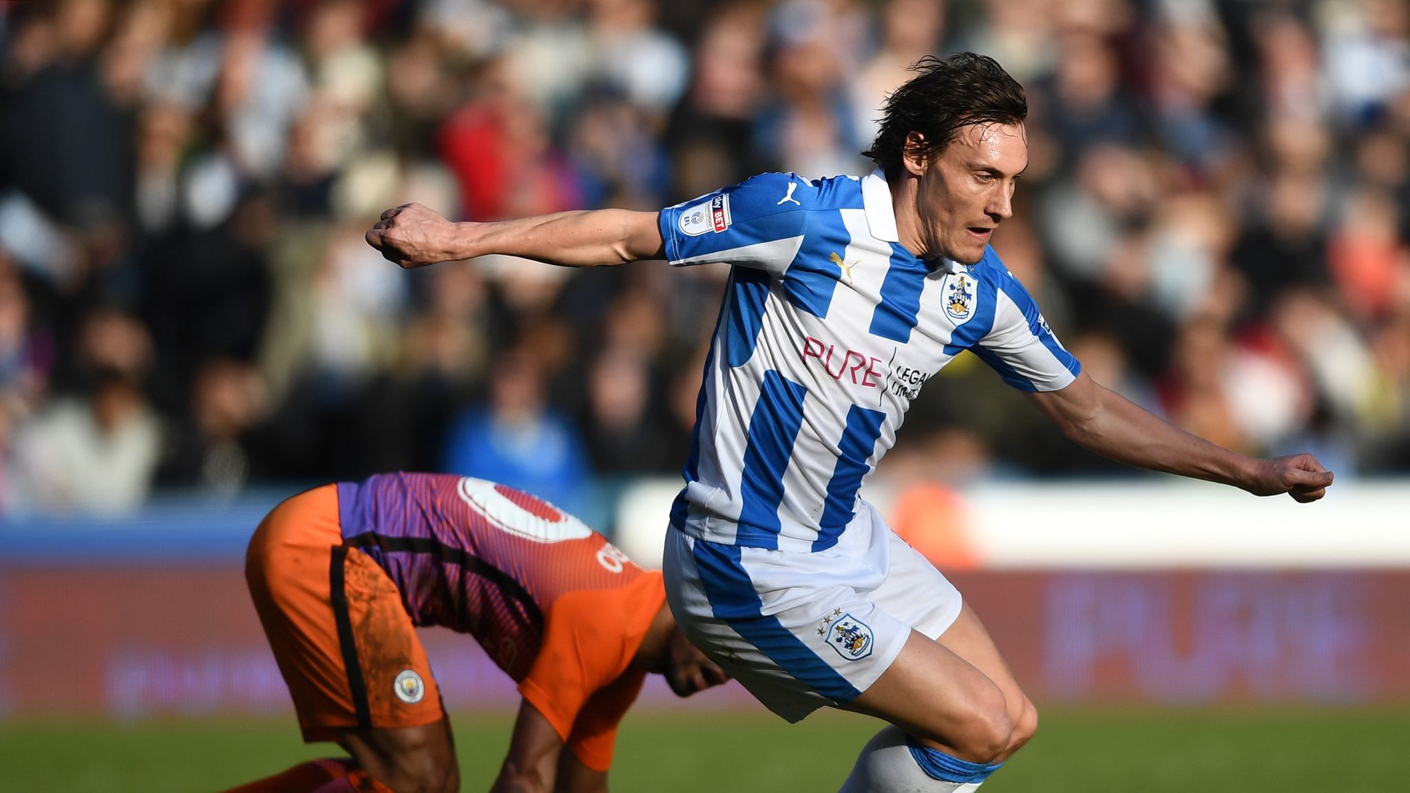 Dean Whitehead offered new Huddersfield contract | Football News | Sky ...