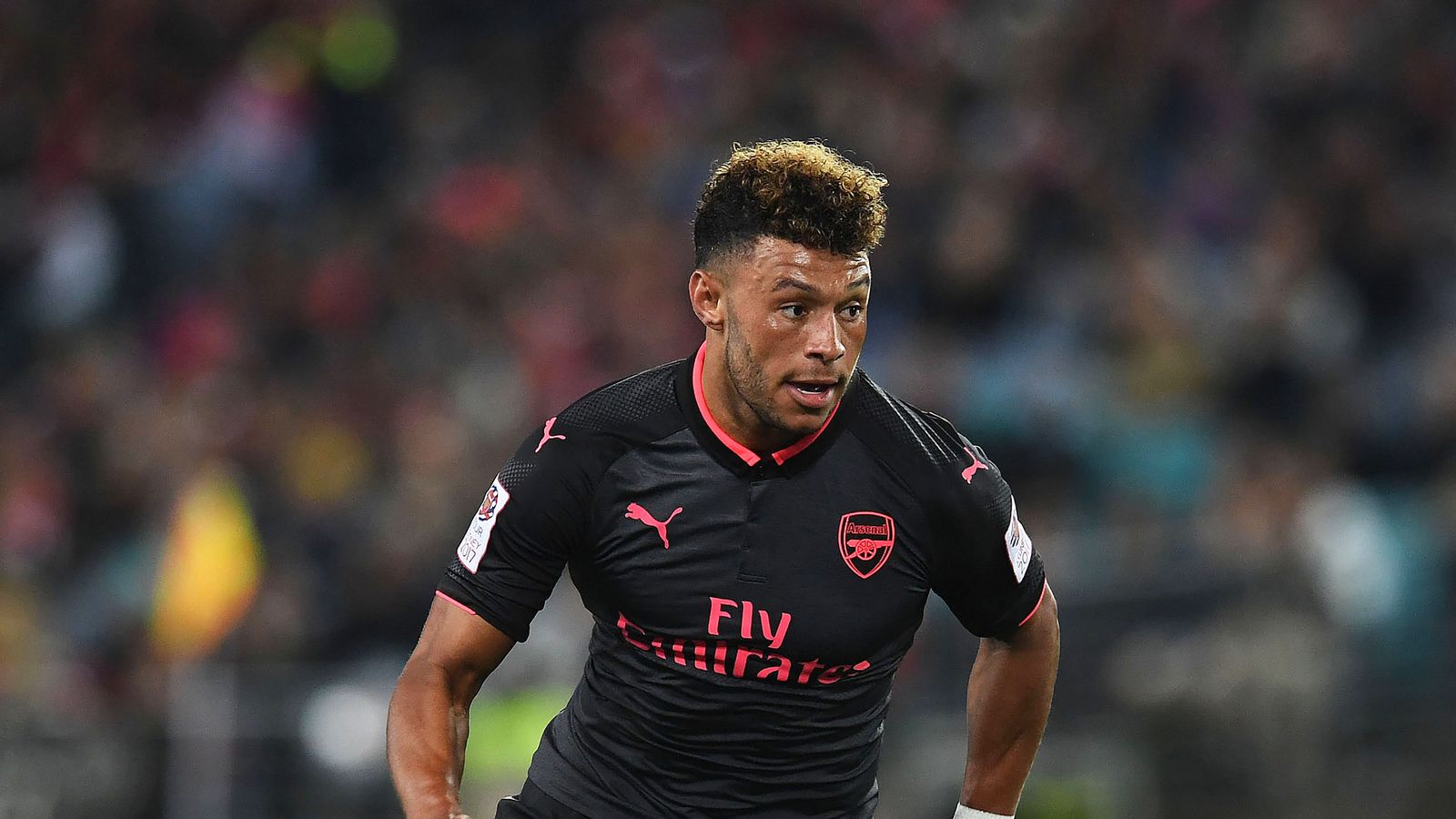 Alex Oxlade-Chamberlain on Chelsea list as Blues plan talks | Football ...