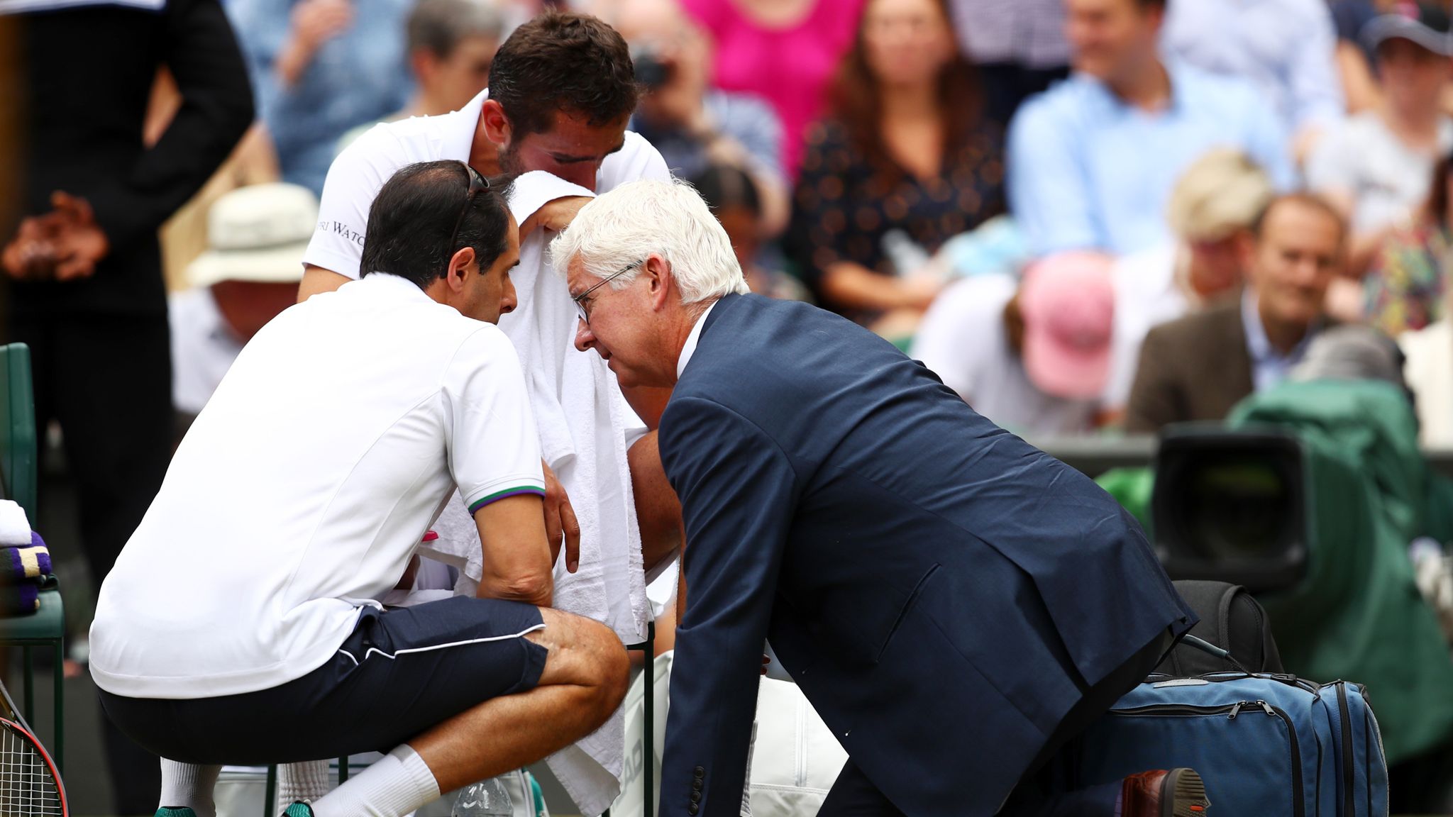 Marin Cilic reveals blister caused tears in Wimbledon final loss to ...