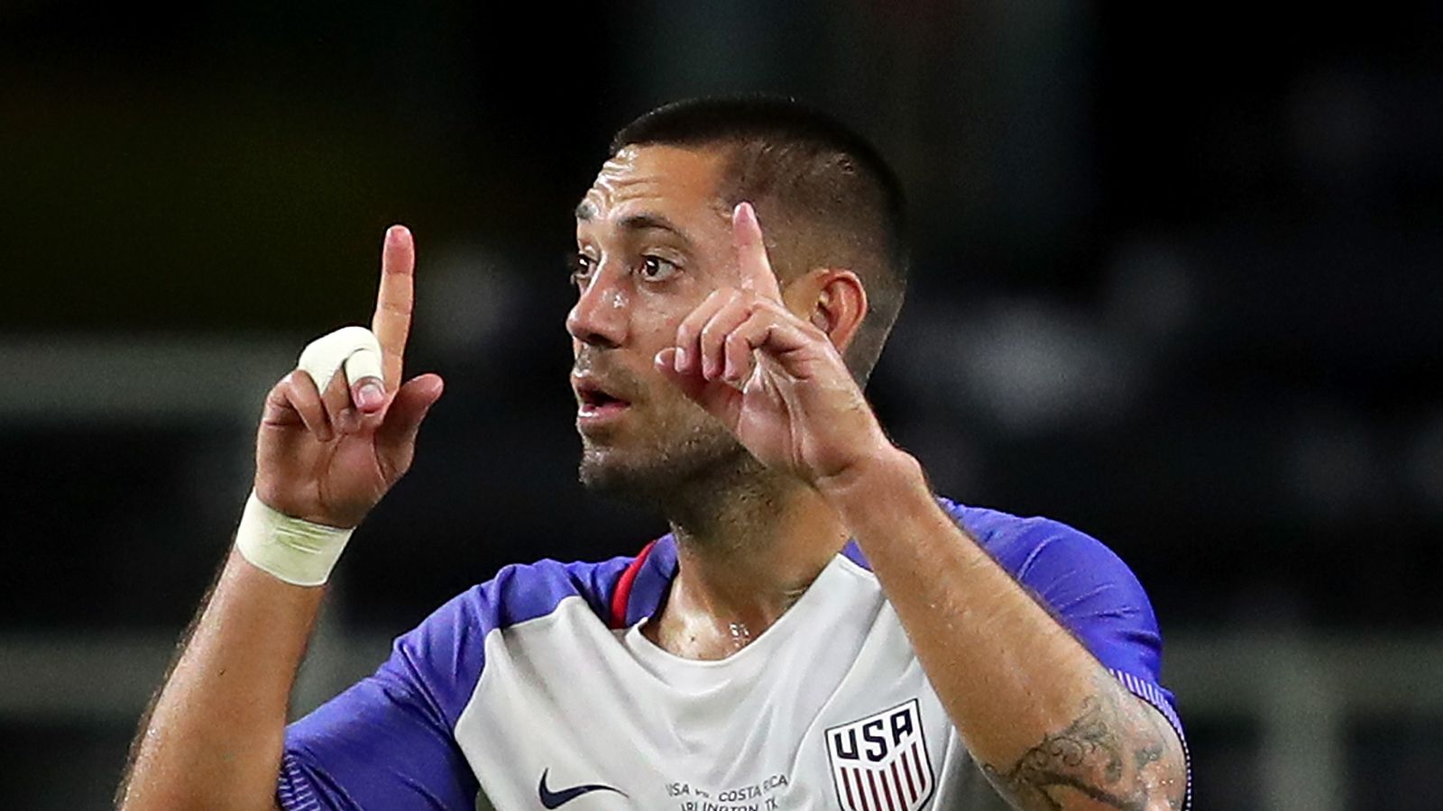 MLS: Clint Dempsey sends Seattle Sounders top of Western Conference ...