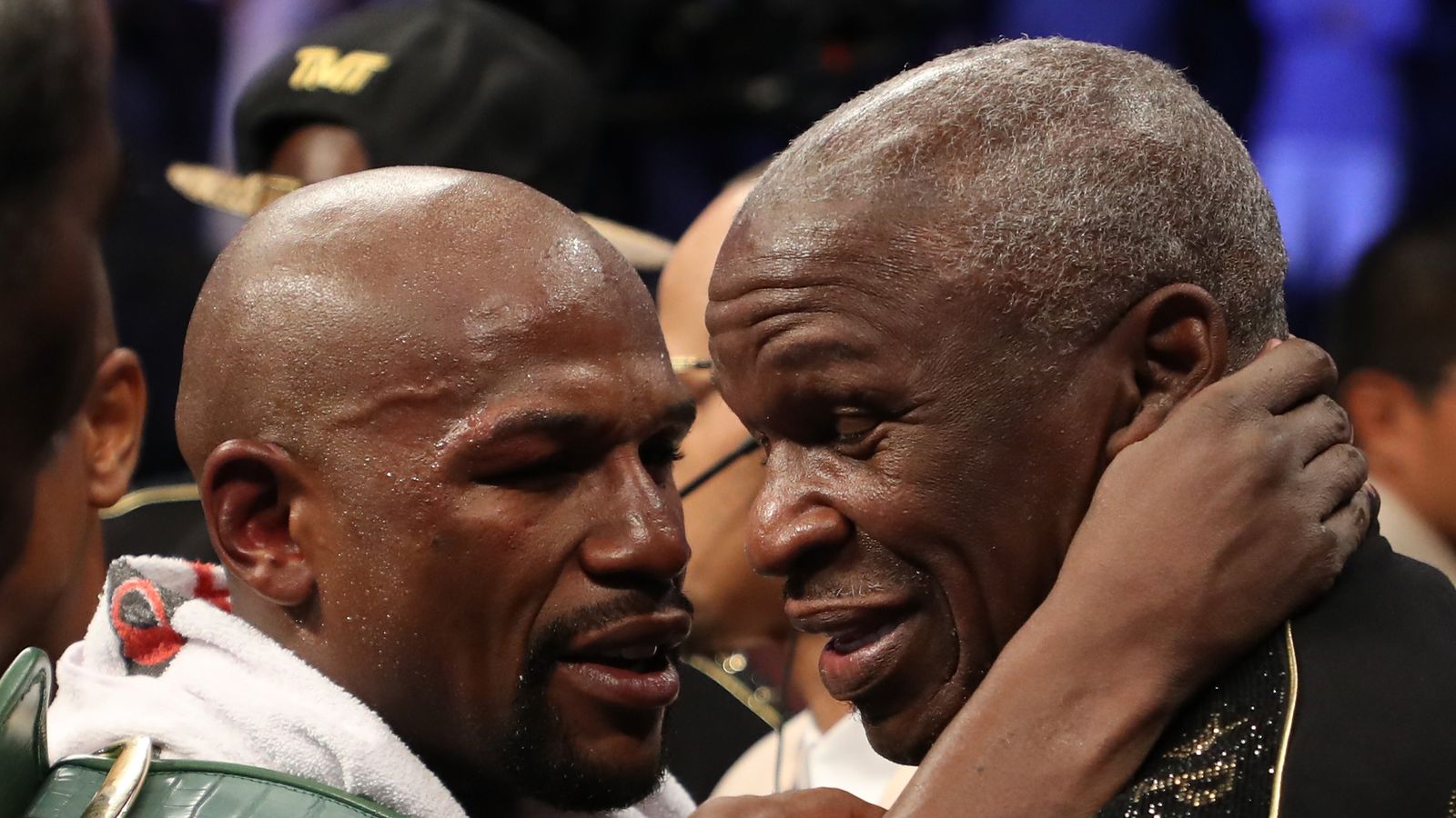 Mayweather vs McGregor: Floyd Mayweather confirms end of career after ...
