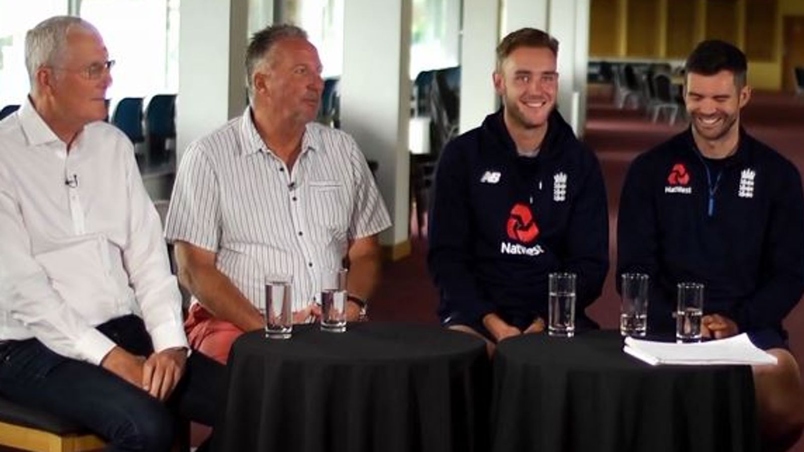 Bob Willis and Sir Ian Botham talk bowling with England's Stuart Broad ...