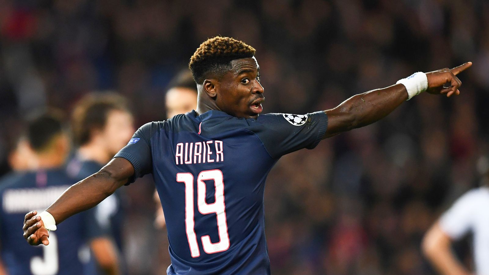 Serge Aurier completes move to Tottenham from PSG | Football News | Sky ...