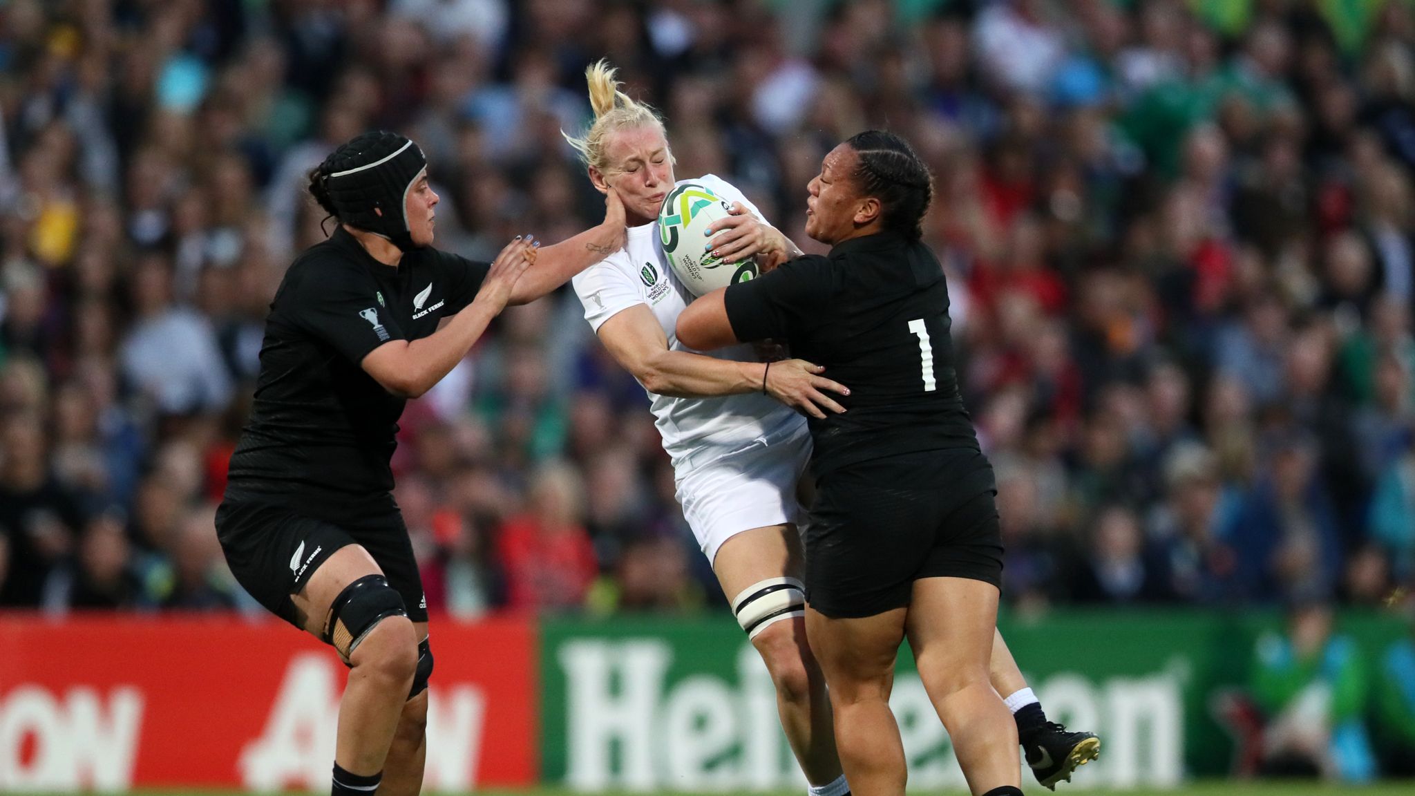 England beaten 41-32 by New Zealand in Women's Rugby World Cup final ...