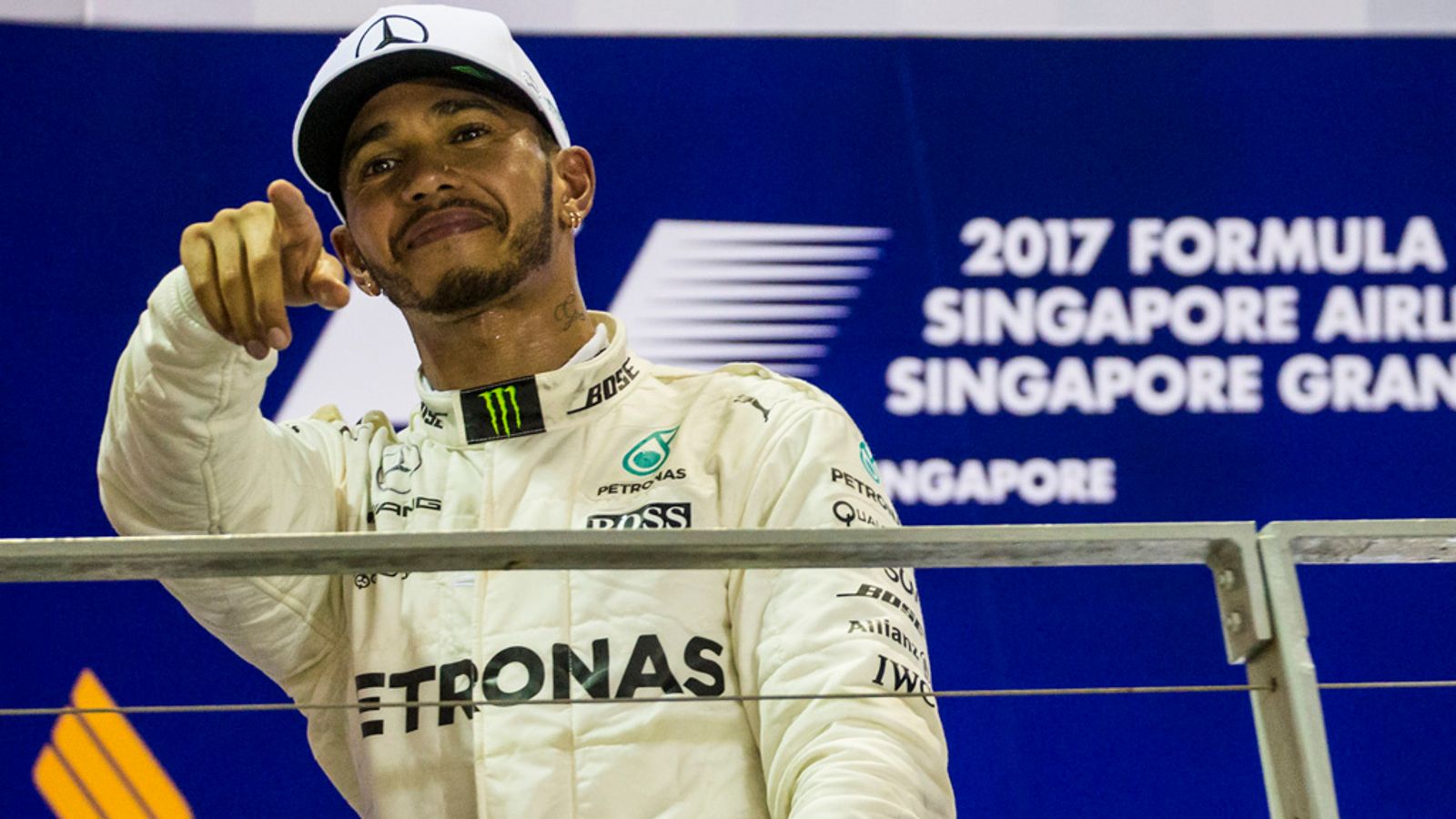 Lewis Hamilton won't be changing for F1 2017's decisive final races ...