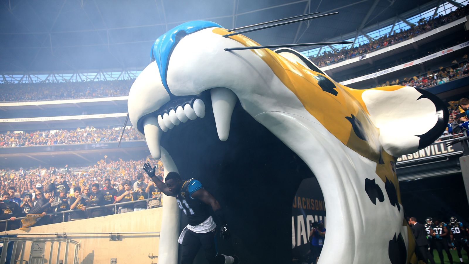 Take a tour of the Jacksonville Jaguars locker room at Wembley Stadium ...