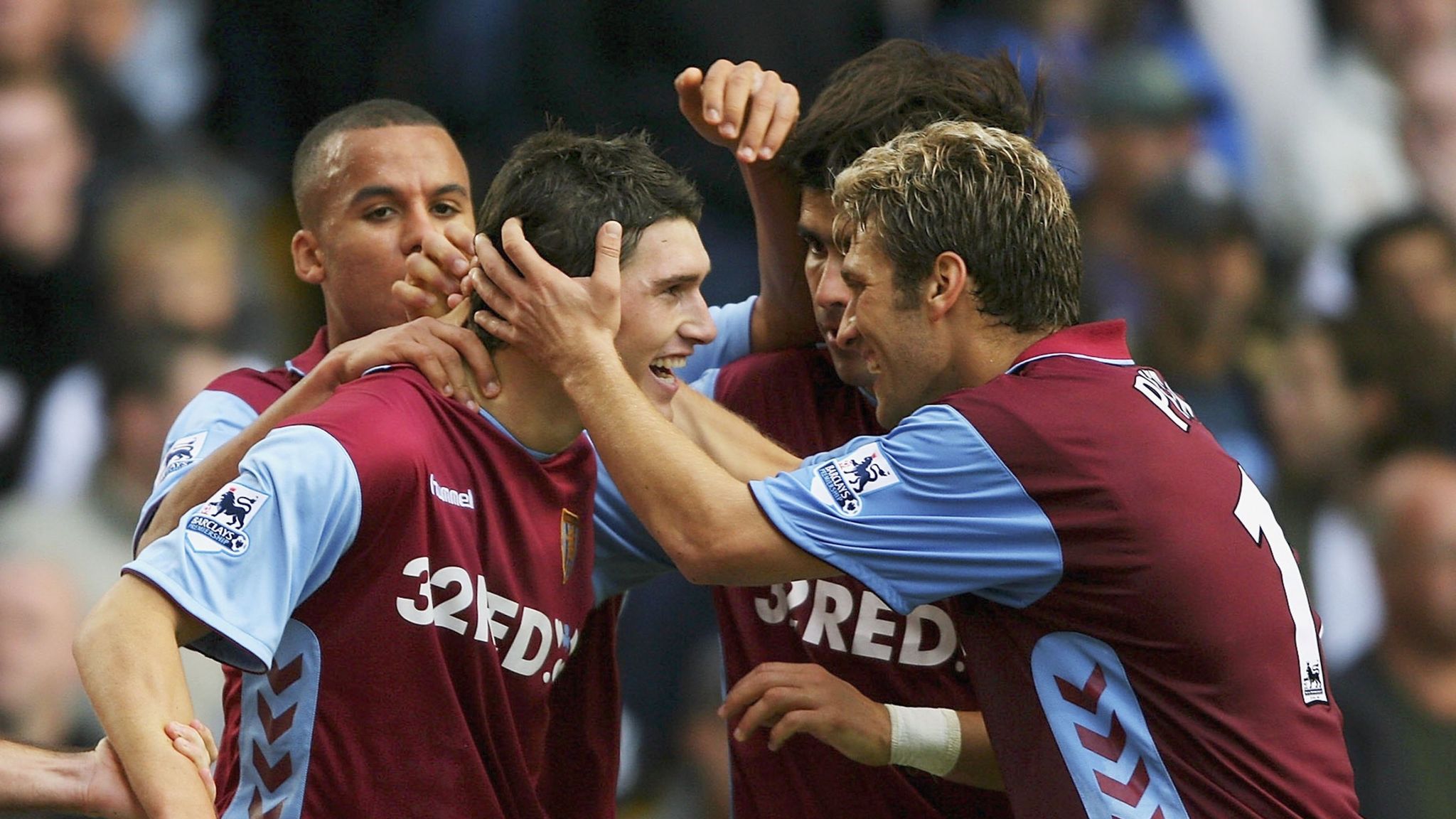 Gareth Barry has broken the all-time Premier League appearance record ...